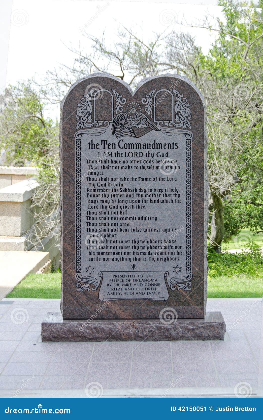 Ten Commandments on Oklahoma State Grounds Editorial Photo - Image of ...