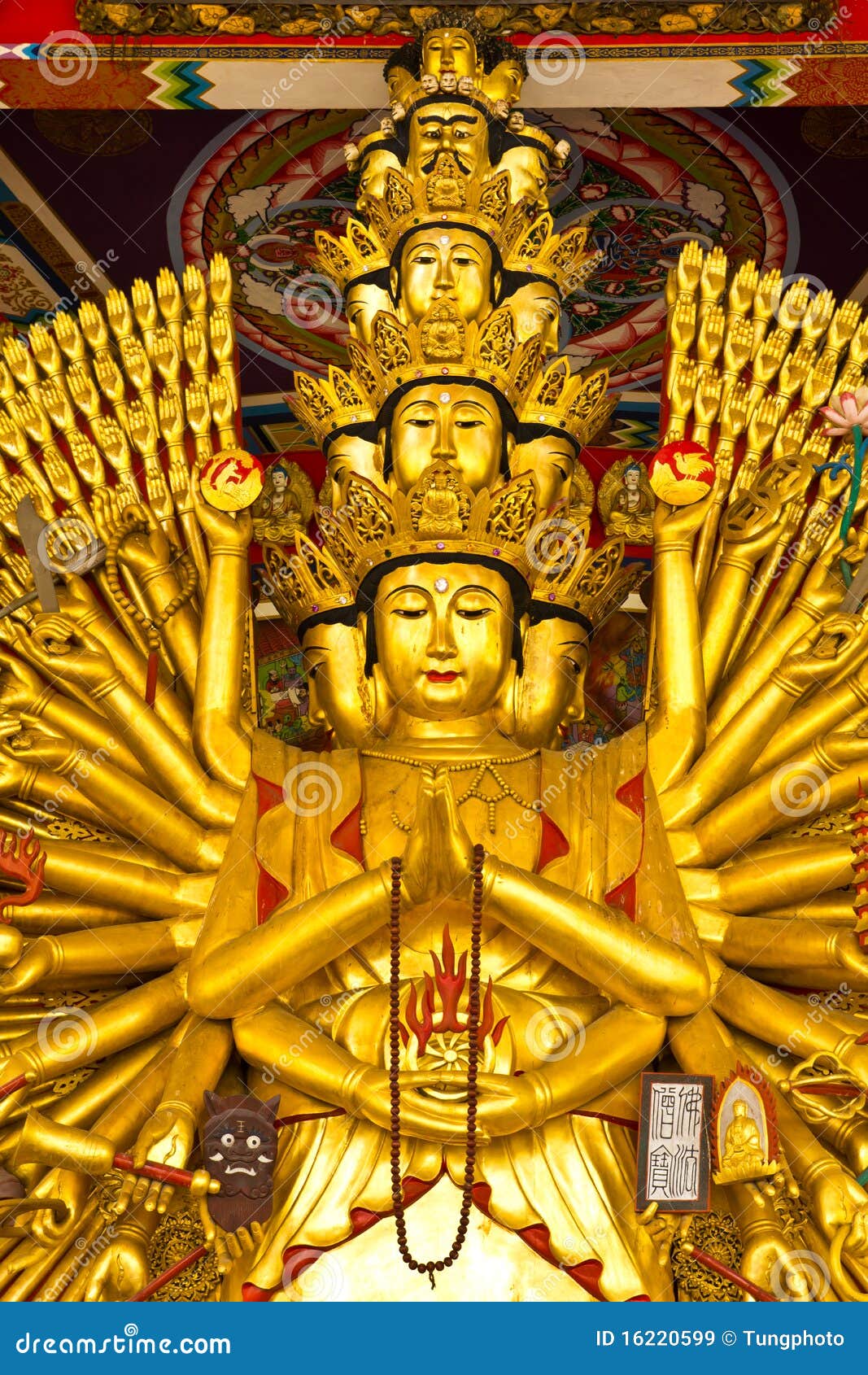 The Ten Thousand Hands Buddha Statue Stock Image - Image of hand, east ...