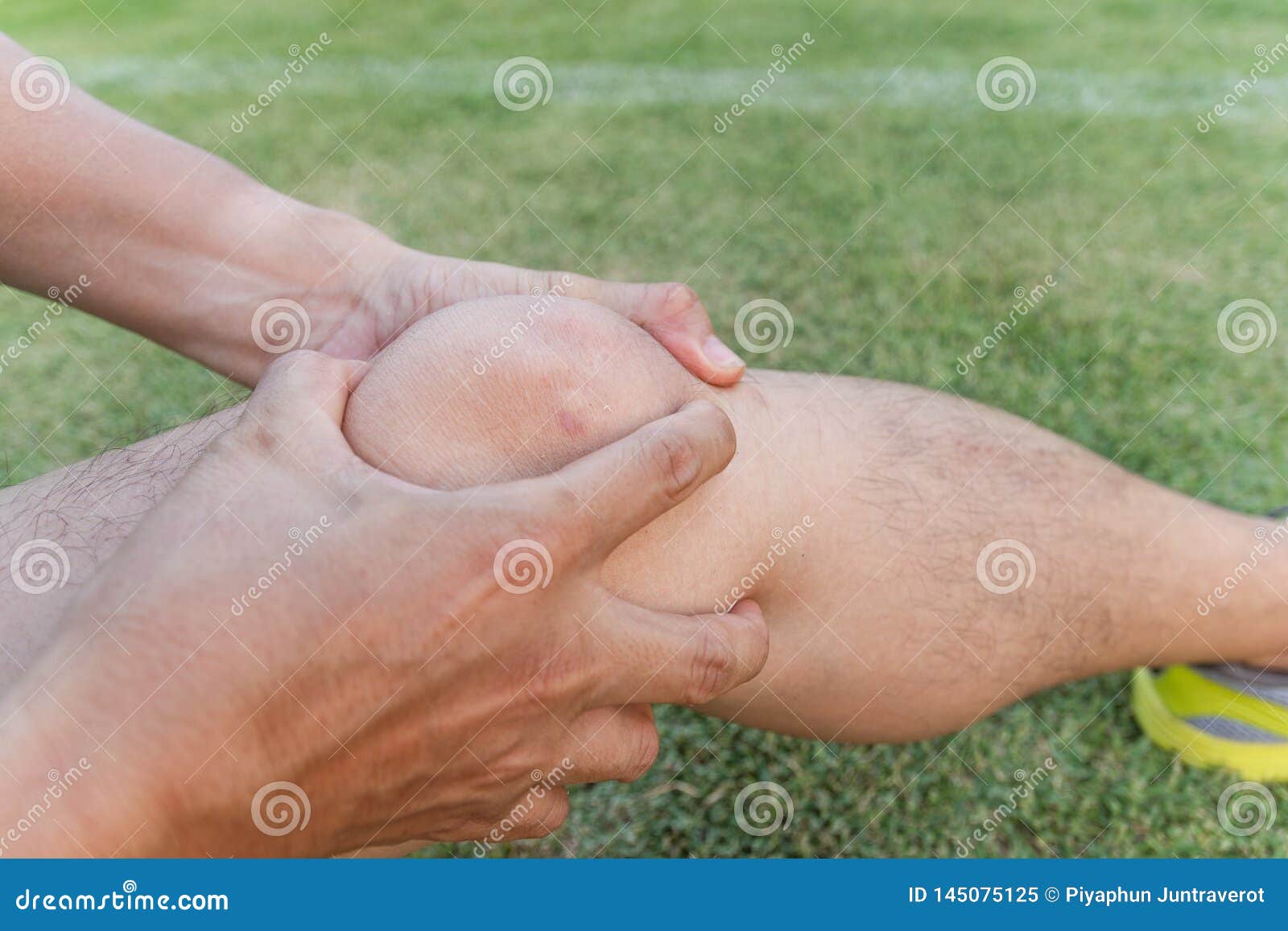 Tendon Knee Joint Problems on Man Leg Stock Image - Image of outdoor ...