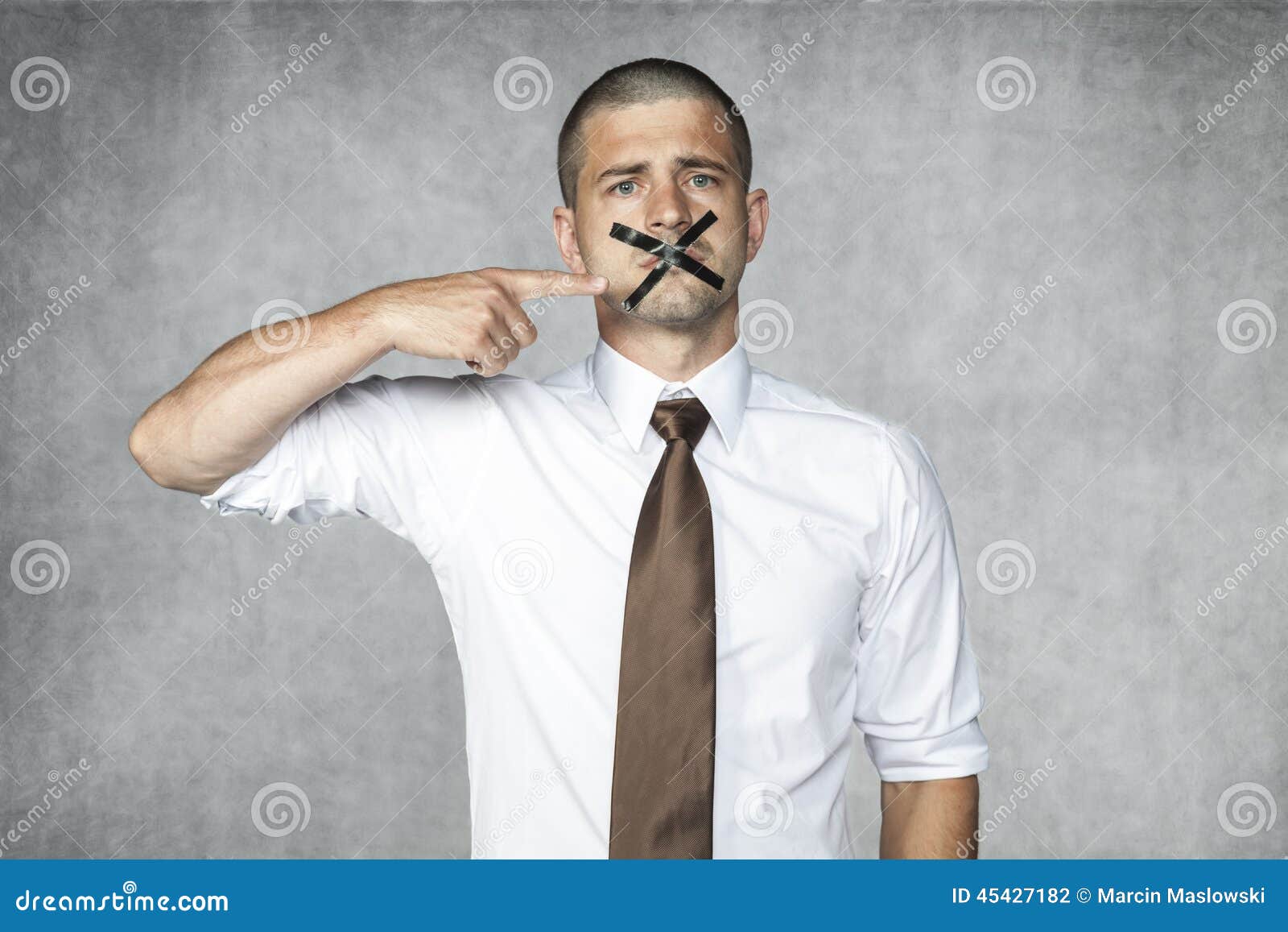 Refrn Y Ms Qu Significa En Boca Cerrada No Entran