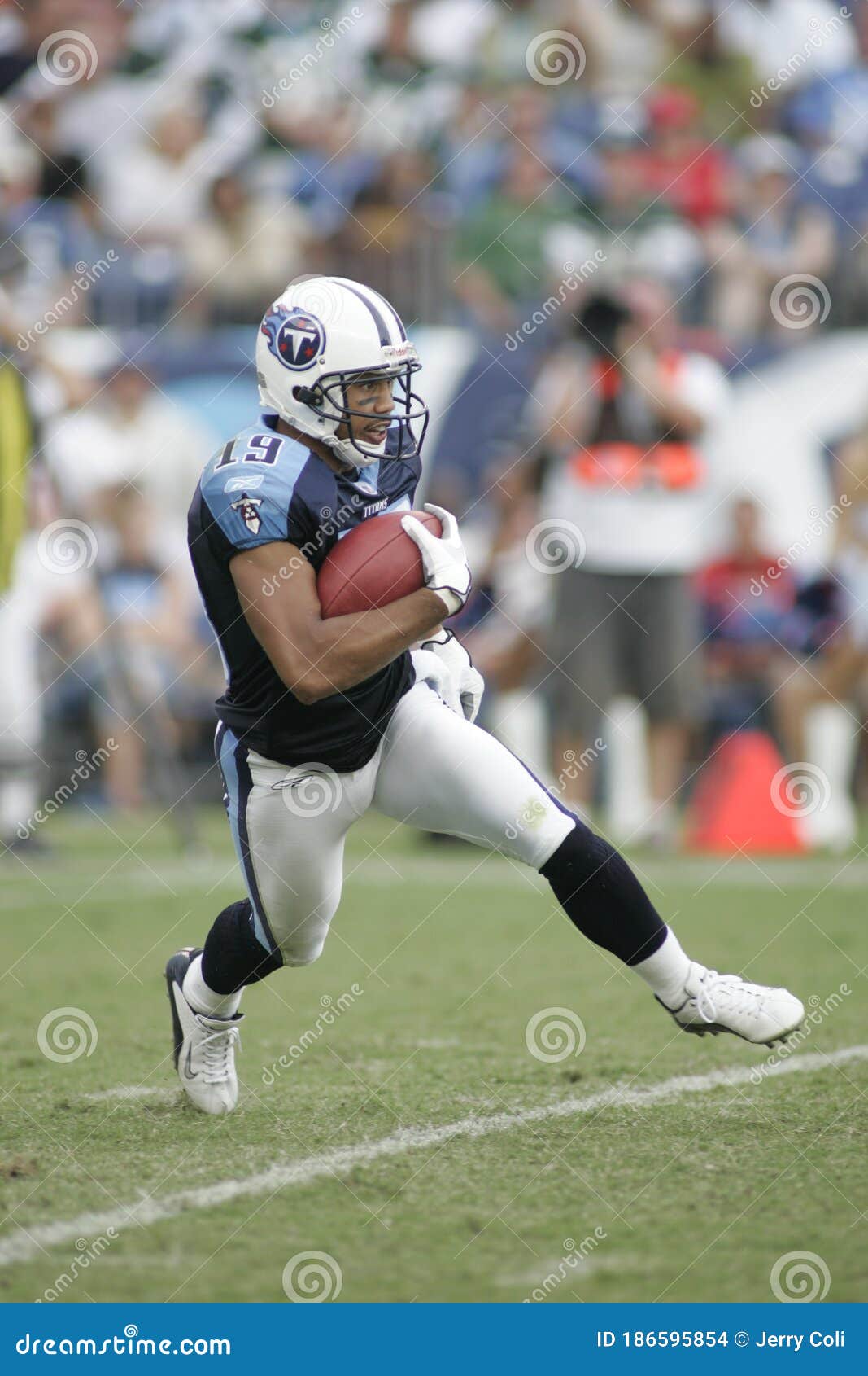 Bobby Wade editorial stock image. Image of game, kick - 186595854