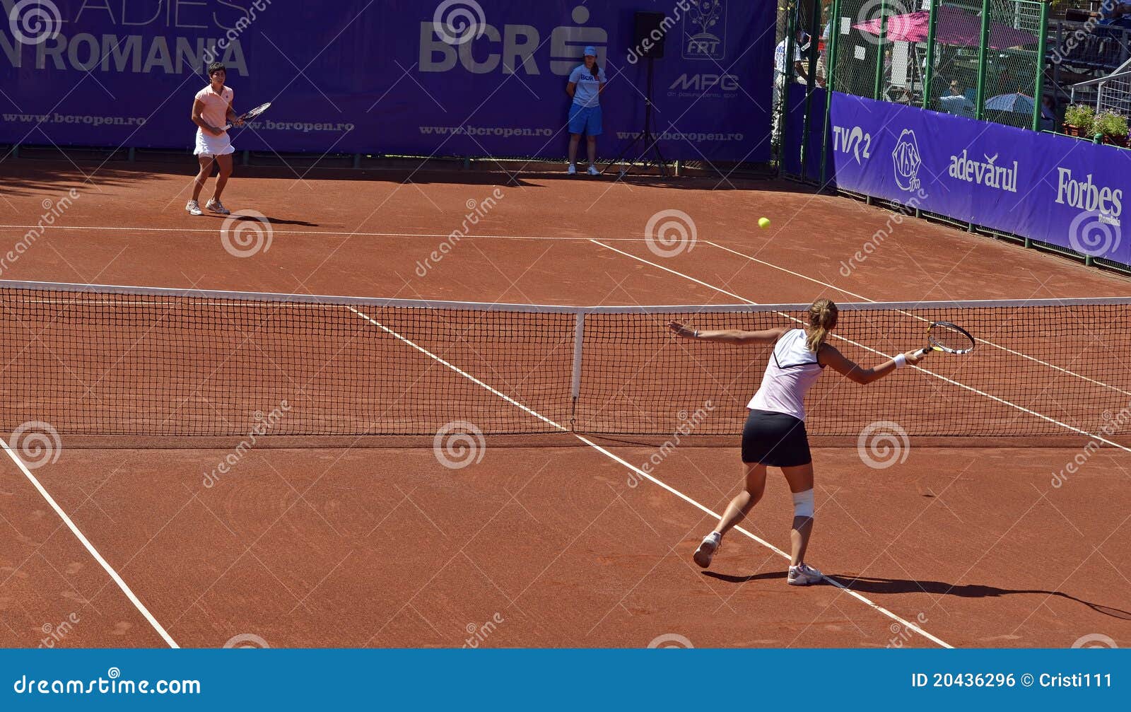 Tennis net duel editorial photo. Image of carla, back - 20436296