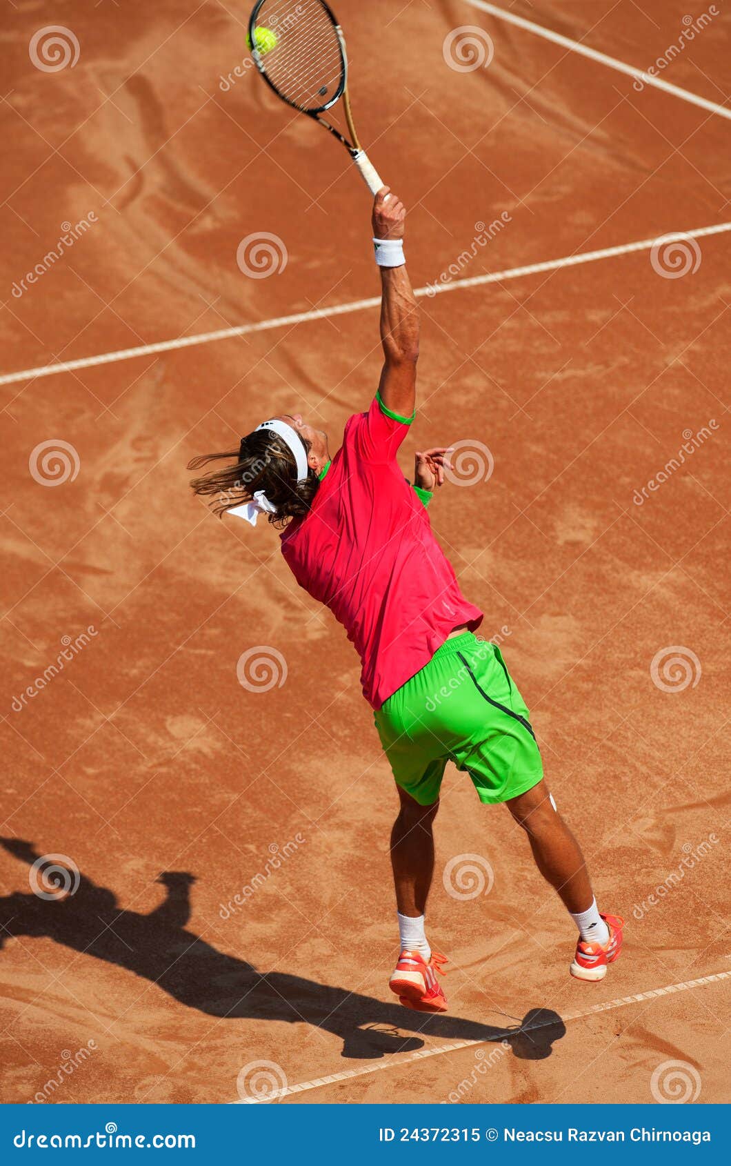 Tennis player in action editorial image. Image of australia - 24372315