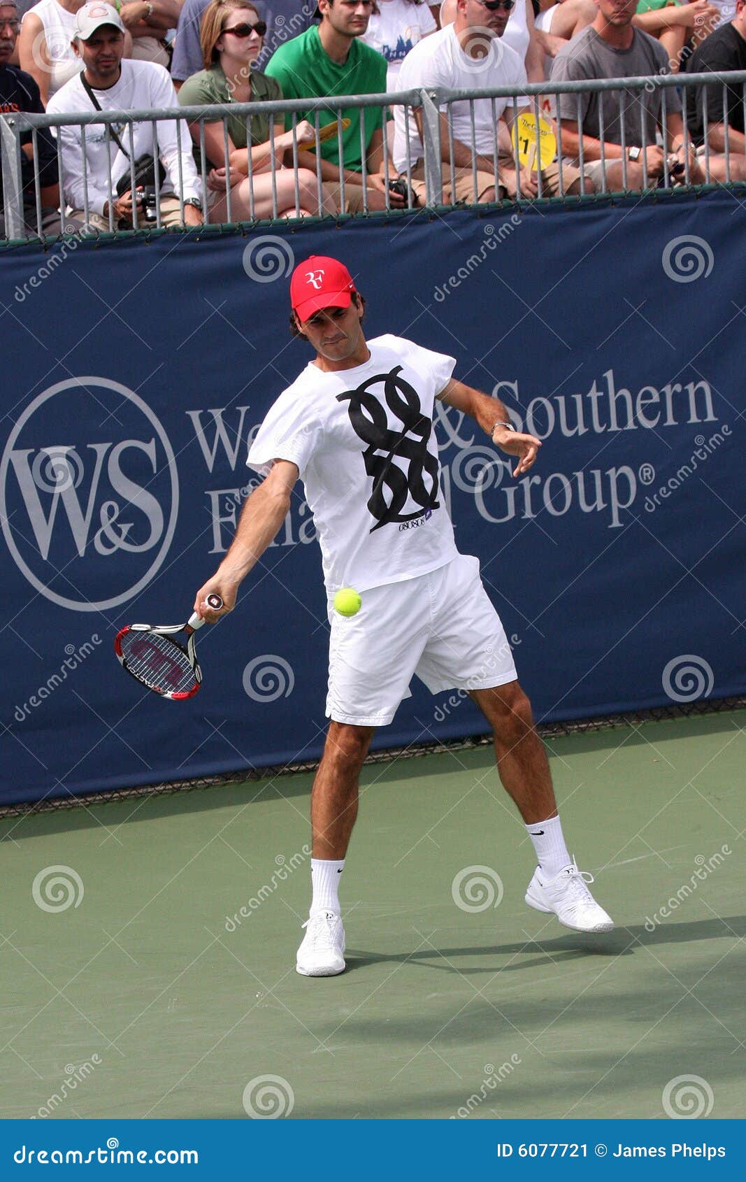 Tennis Player Roger Federer Editorial Photo - Image of hard, match: 6077721