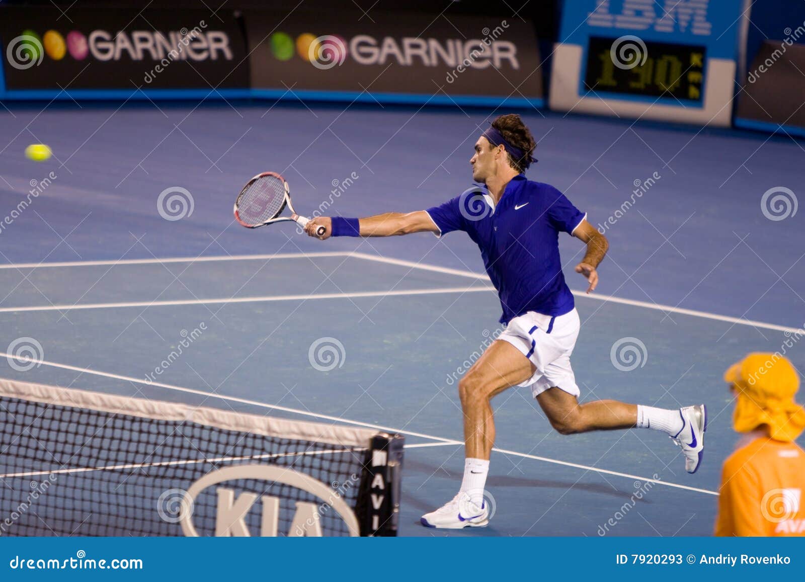 Tennis Player Roger Federer Editorial Stock Photo - Image of court ...