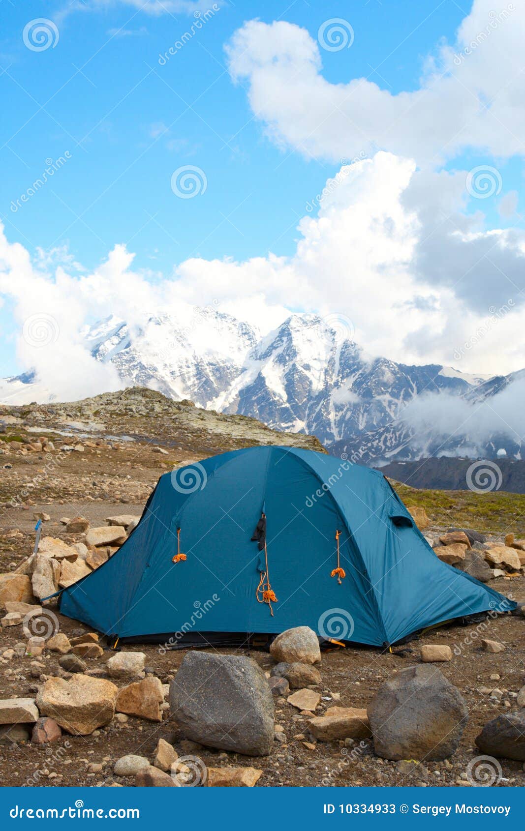 Tente image stock. Image du aventure, sports, froid, nature - 10334933