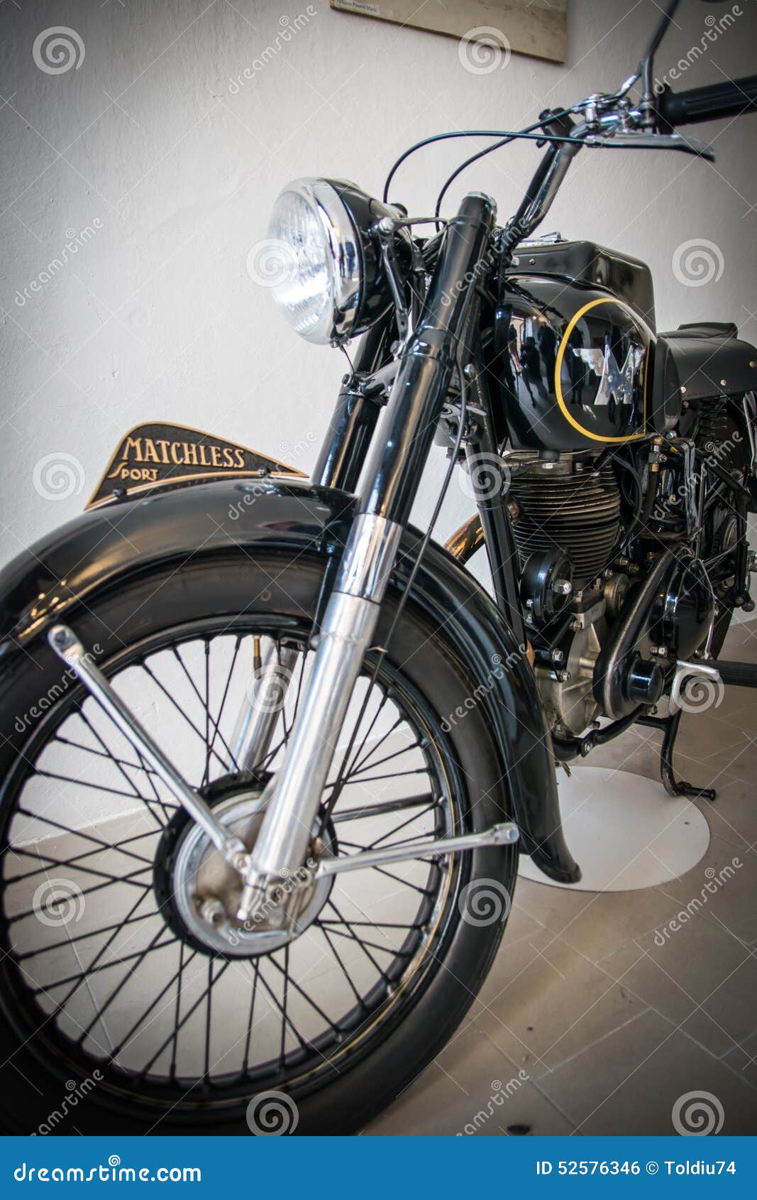 Tentoonstelling Van Uitstekende Motorfietsen Redactionele Foto - Image ...