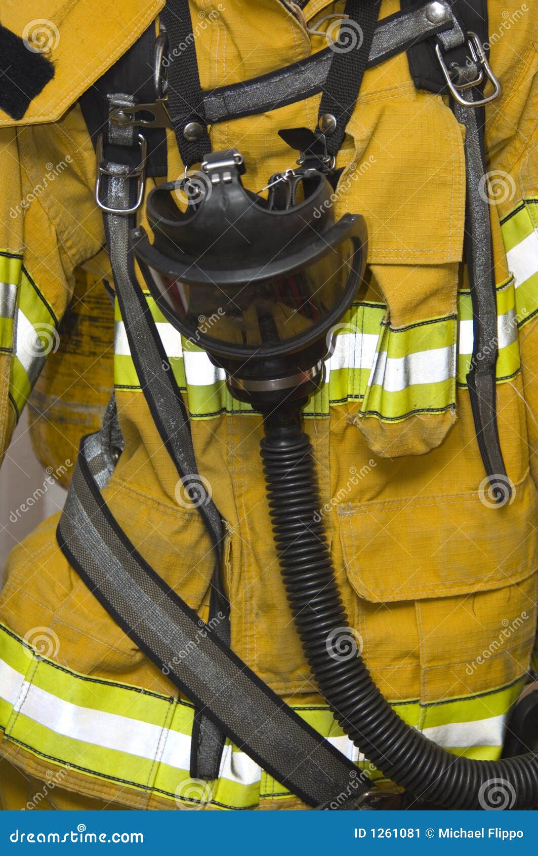 Tenue De Protection D'incendie Avec Le Gasmask Image stock - Image du ...