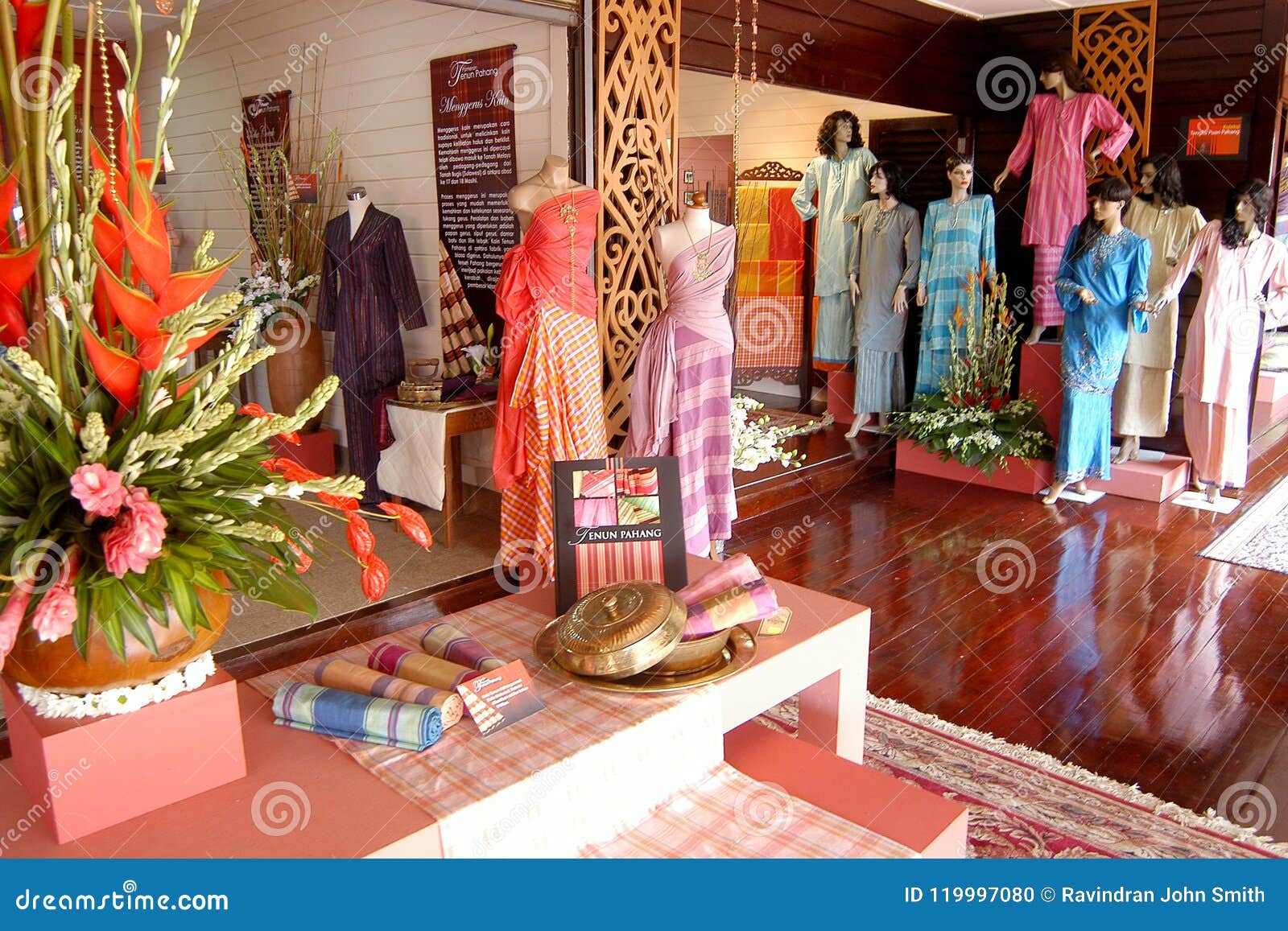 Tenunan Pahang Textiles editorial image. Image of malaysia - 119997080