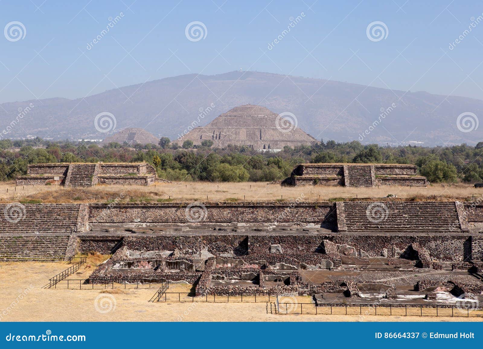 Teotihuacan Citadell Och Pyramider, Mexico Fotografering för Bildbyråer ...