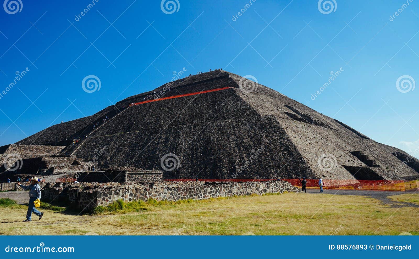 Teotihuacan Pyramid with Caution Rope Editorial Stock Photo - Image of ...