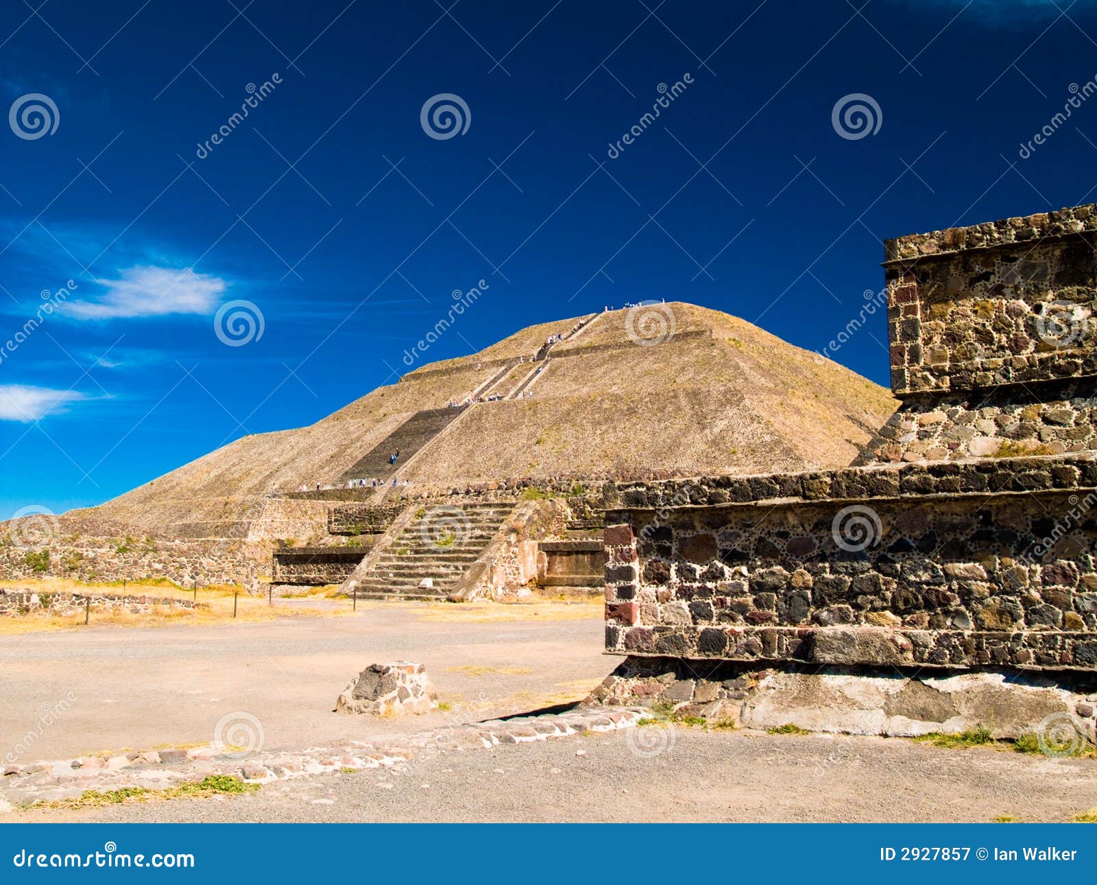 Teotihuacan pyramider fotografering för bildbyråer. Bild av teotihuacan ...