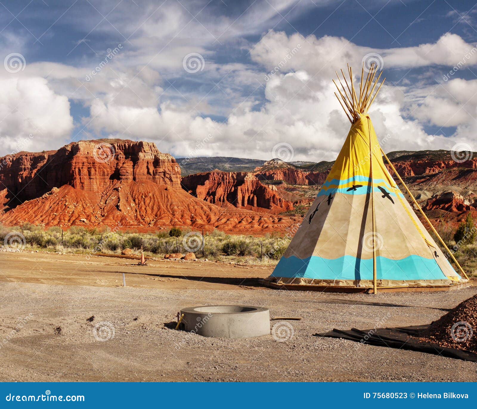 Tepee, Wigwam, Tende Indiane Fotografia Stock Editoriale - Immagine di ...