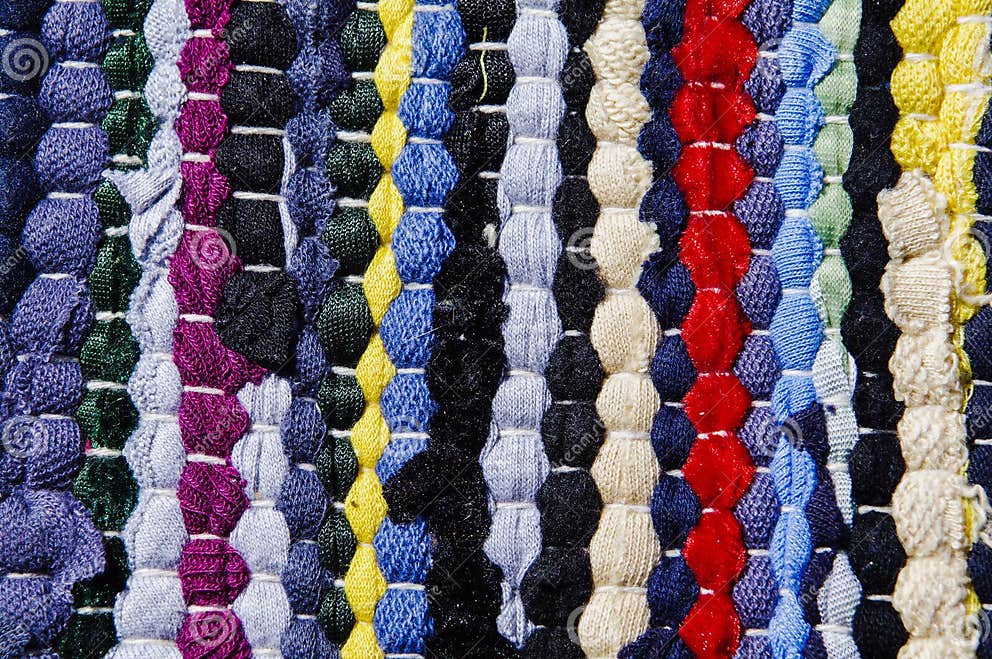 Teppich Von Farbigen Lappen Stockfoto - Bild von handwerk, heftung ...