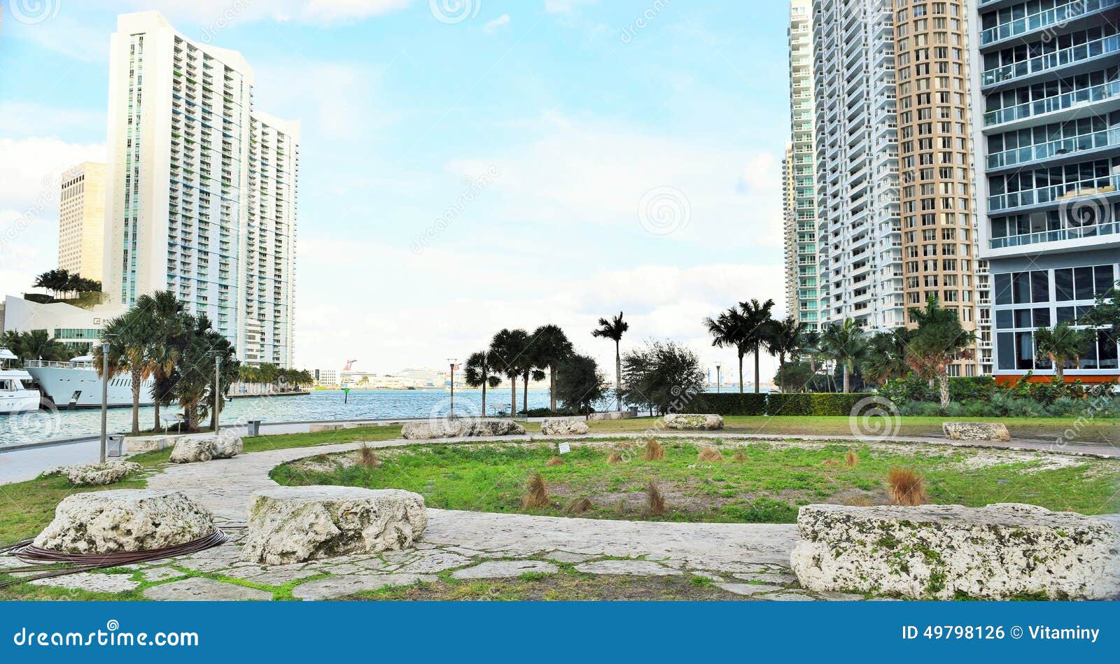 Tequesta Art in Miami stock photo. Image of trees, vacation - 49798126