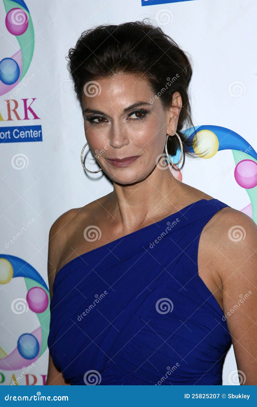 Teri Hatcher redaktionelles stockfotografie. Bild von alex - 25825207