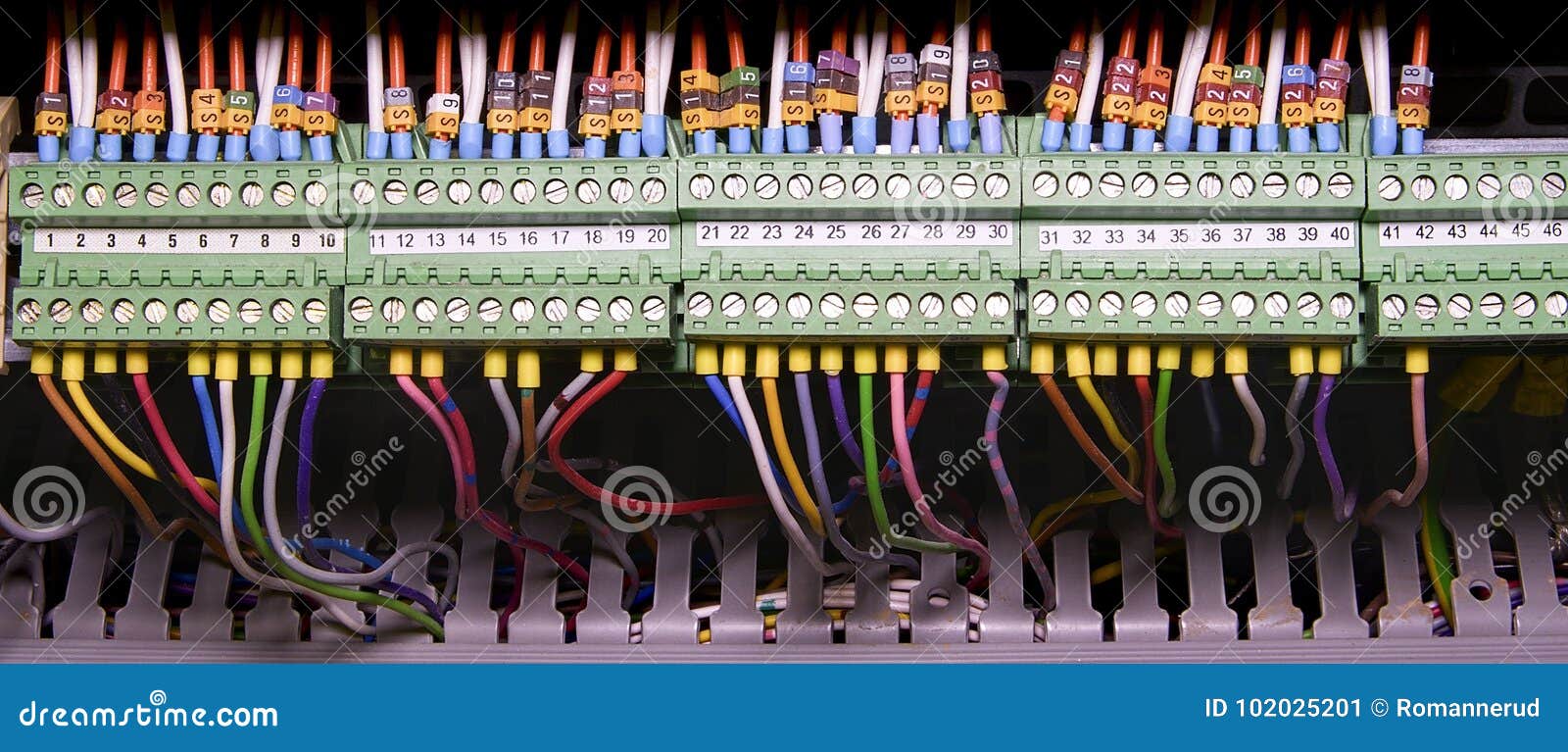 Terminal Blocks For Electrical Connection And Earthing Terminals For ...