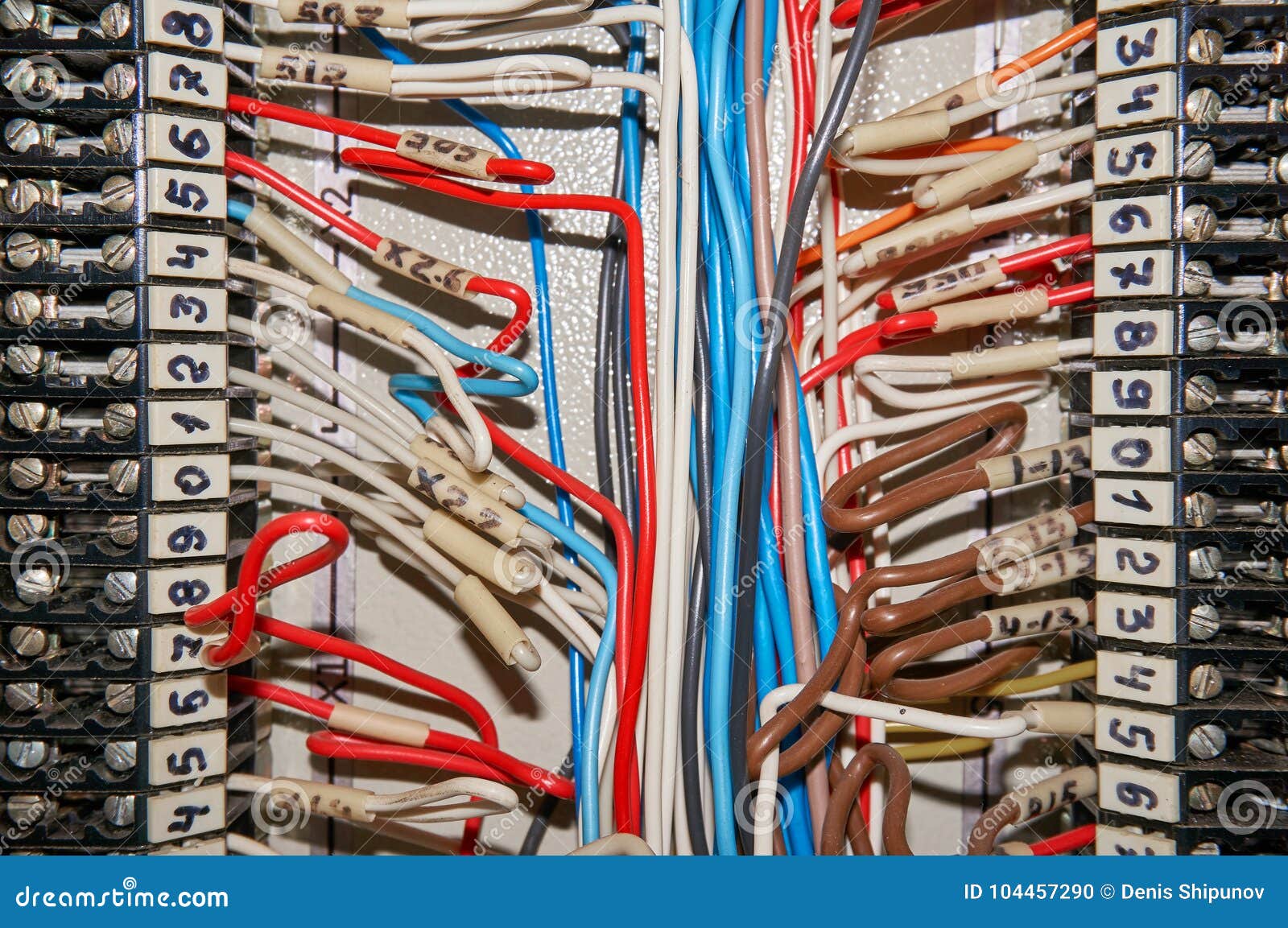 Terminal Blocks for Electrical Connection and Earthing Terminals for ...