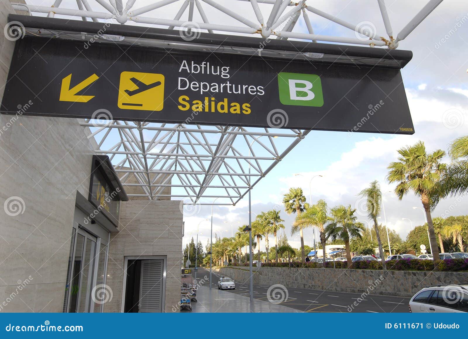 Terminal de la salida imagen de archivo. Imagen de terminal - 6111671