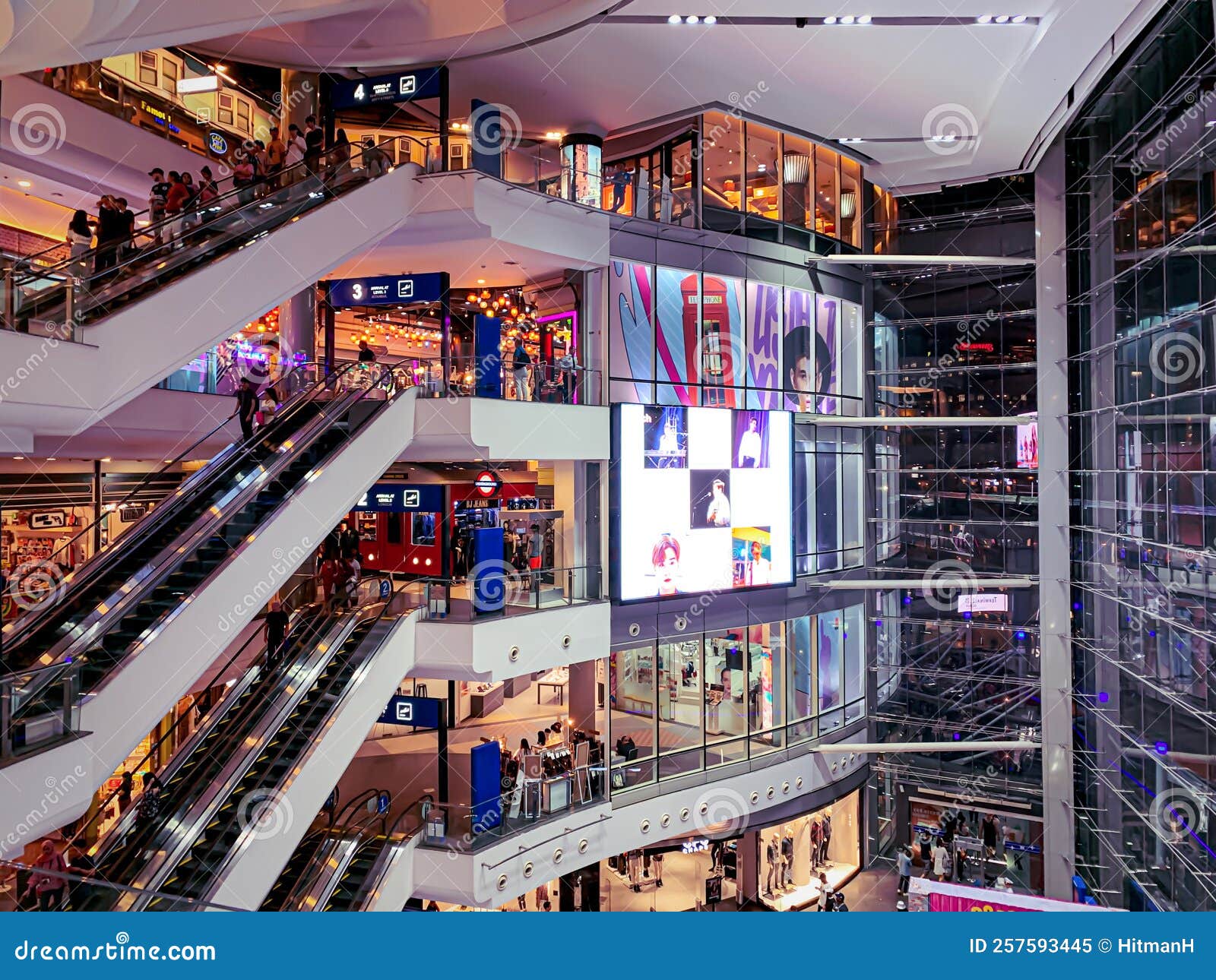 Terminal 21 Mall editorial image. Image of famouslandmarks - 257593445