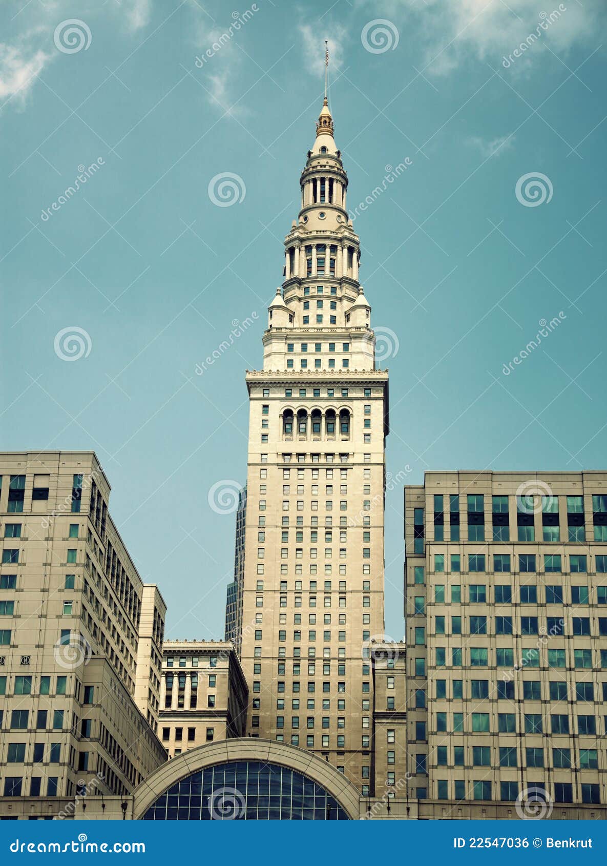 Terminal Tower in Cleveland Stock Photo - Image of cleveland, scene ...
