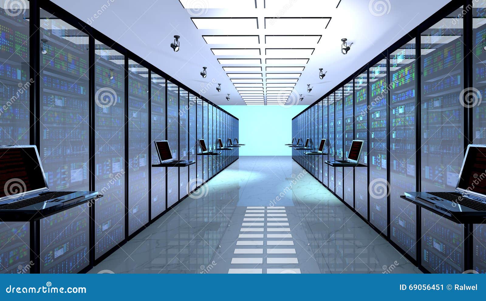 Terminalmonitor Im Serverraum Mit Server Beansprucht Im Datacenter ...