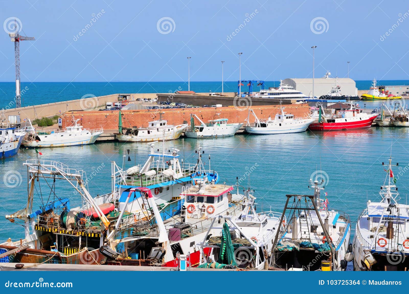 Termoli, Molise, Italia fotografia stock. Immagine di porta - 103725364
