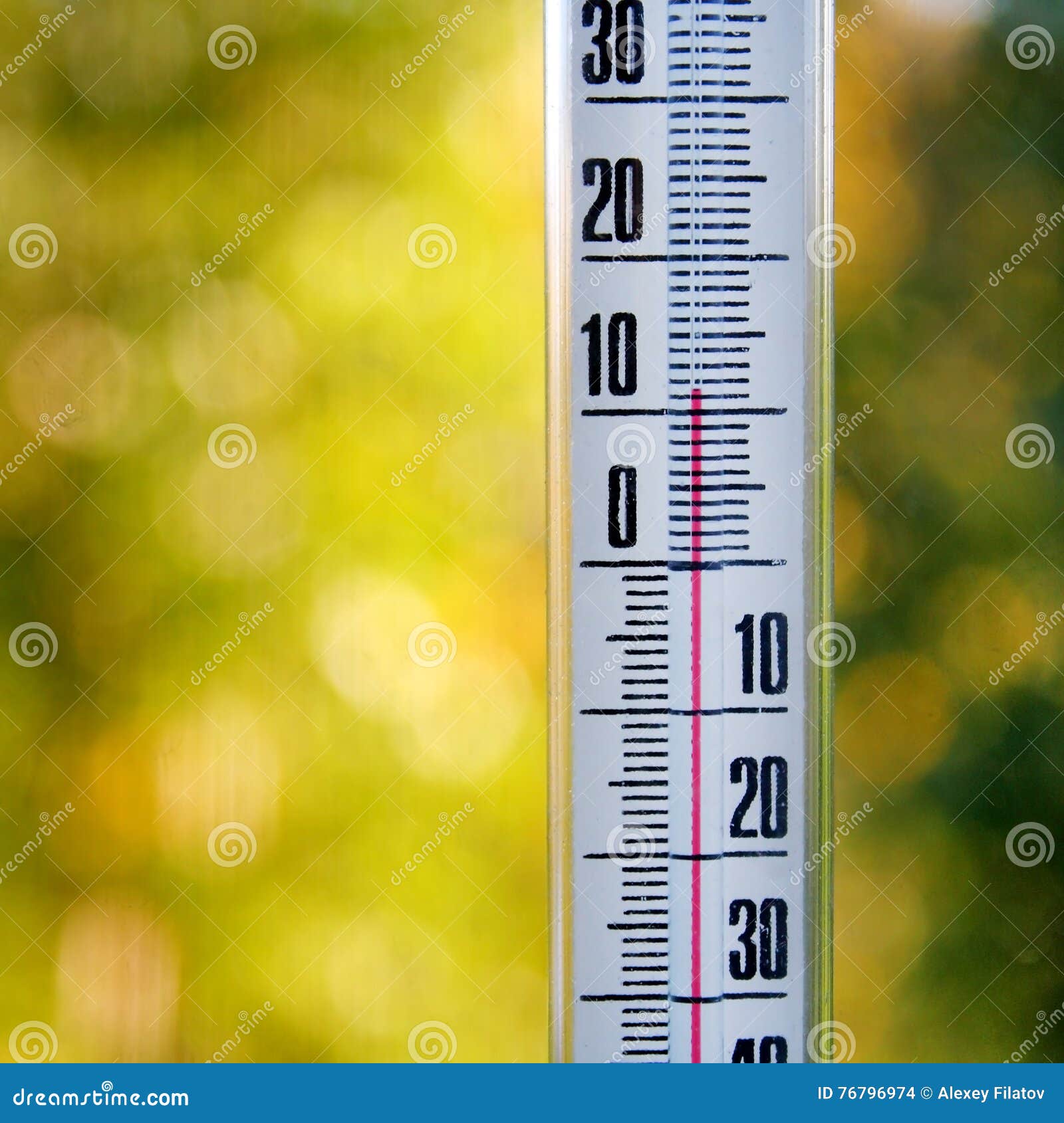 Termometro Per Misurare La Temperatura Del Tempo Fotografia Stock ...