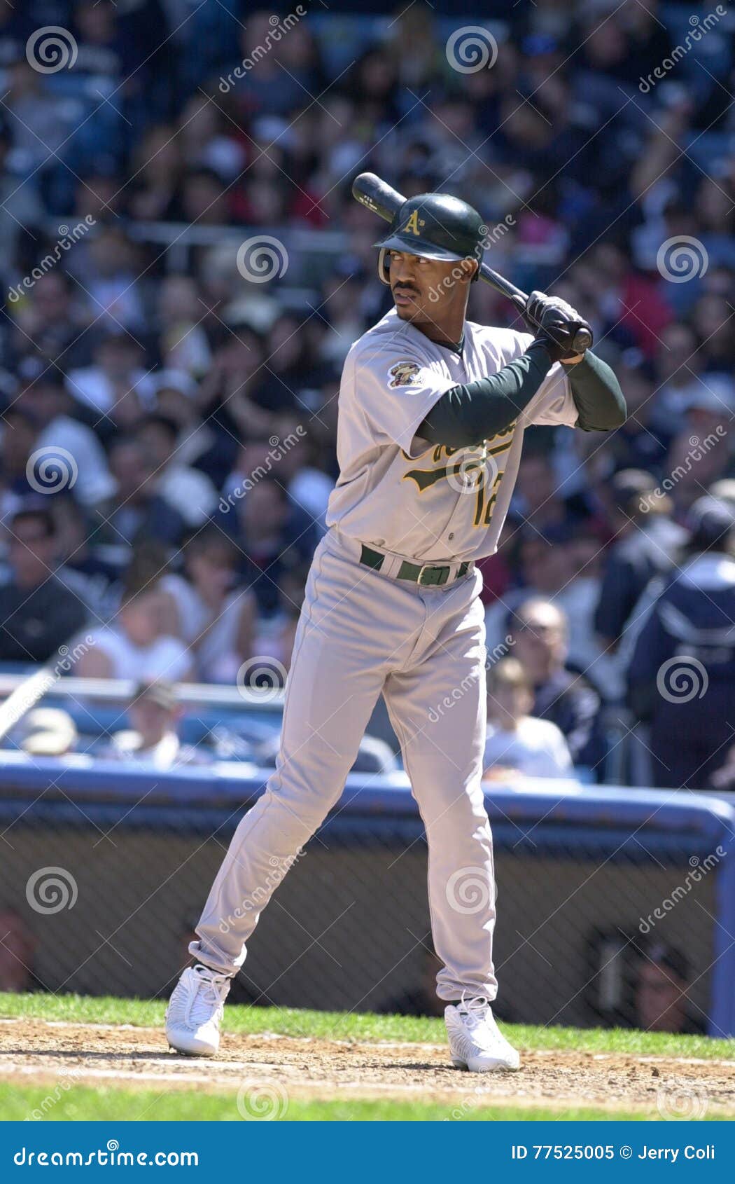 Terrance Long imagen editorial. Imagen de color, imagen - 77525005