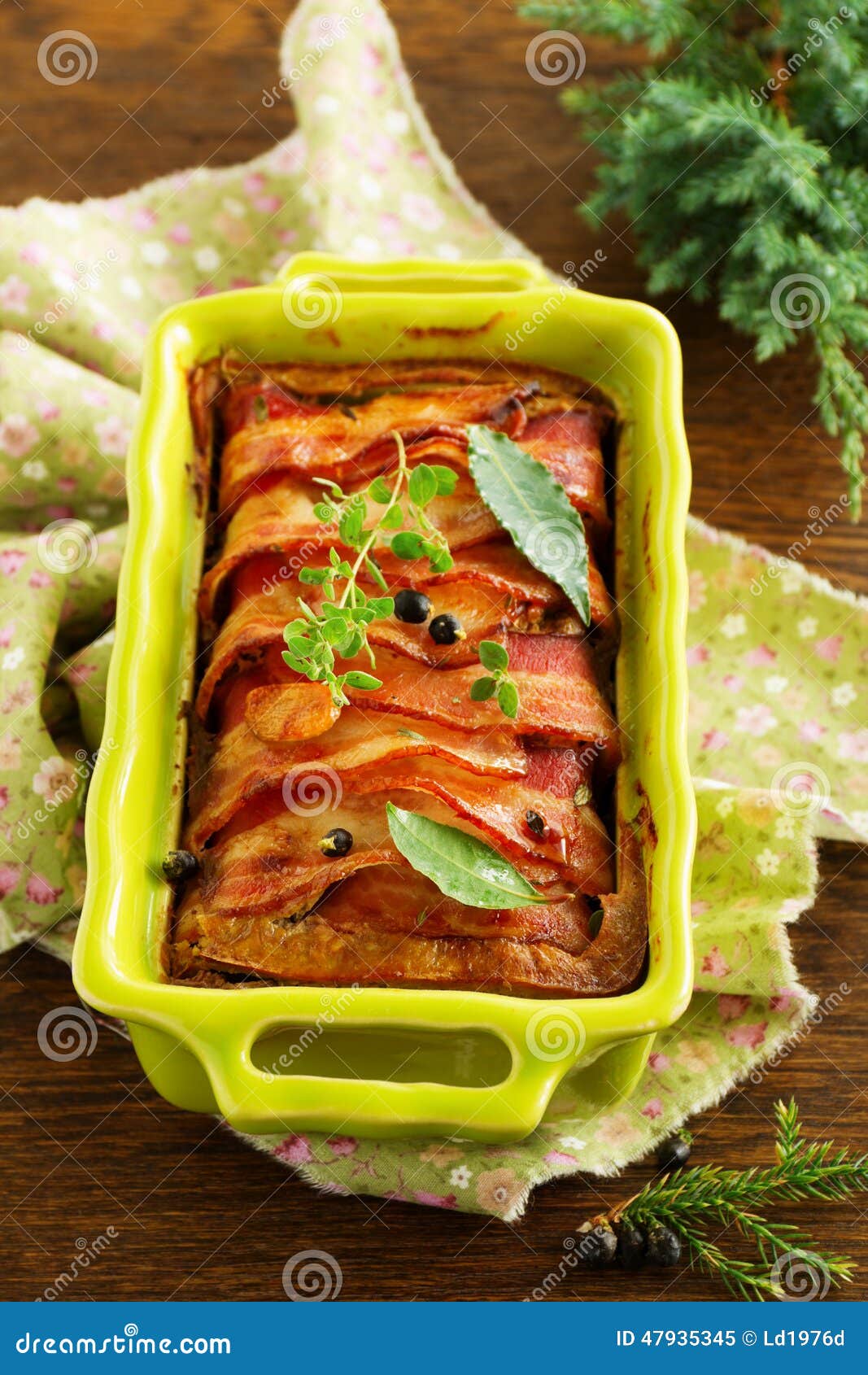 Terrina di carne immagine stock. Immagine di fotographia - 47935345