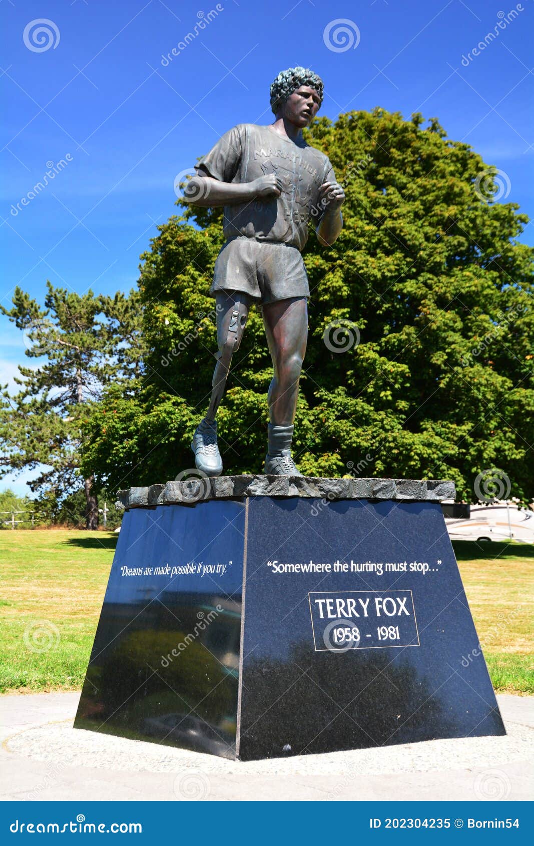 Terry Fox memorial statue editorial image. Image of victoria - 202304235