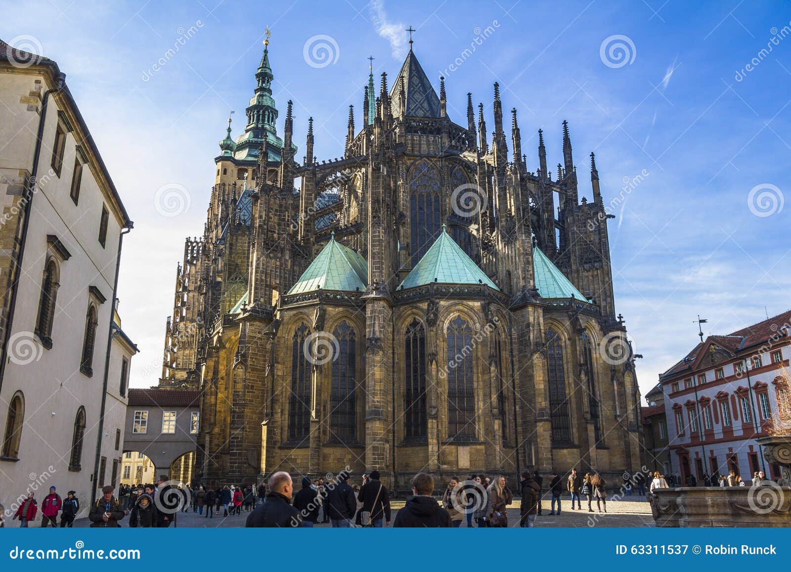 Terug Van St Vitus Cathedral in Praag Redactionele Fotografie - Image ...