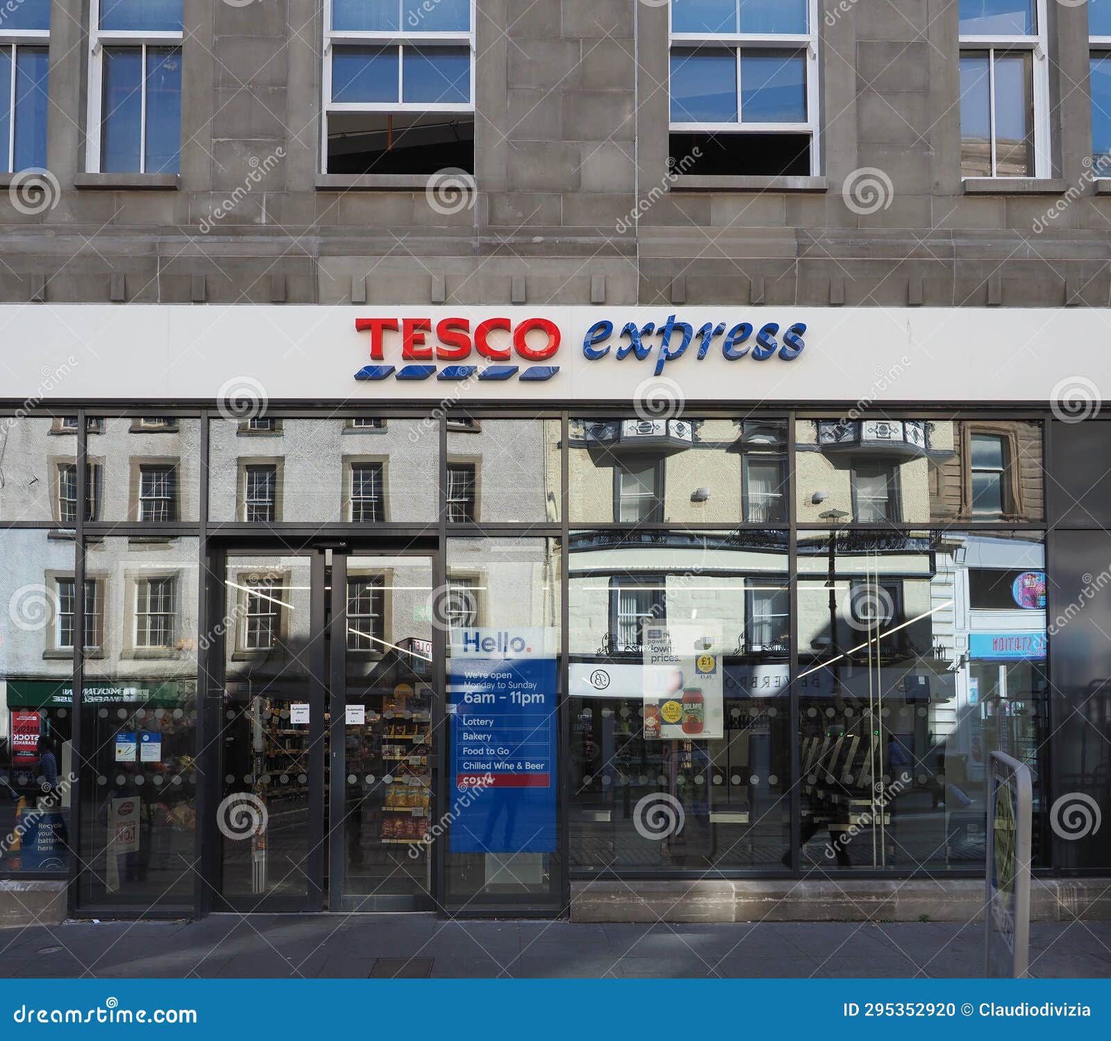 Tesco Express Shopfront Sign in Dundee Editorial Image - Image of ...