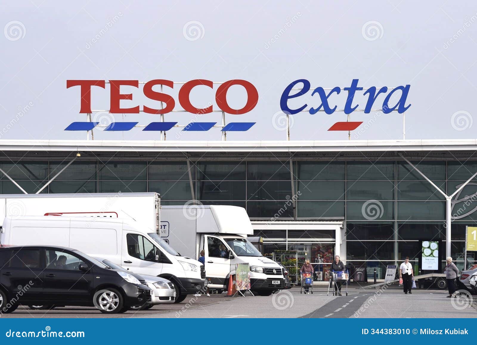 Tesco Extra Supermarket Logo Advertising Sign Editorial Image ...