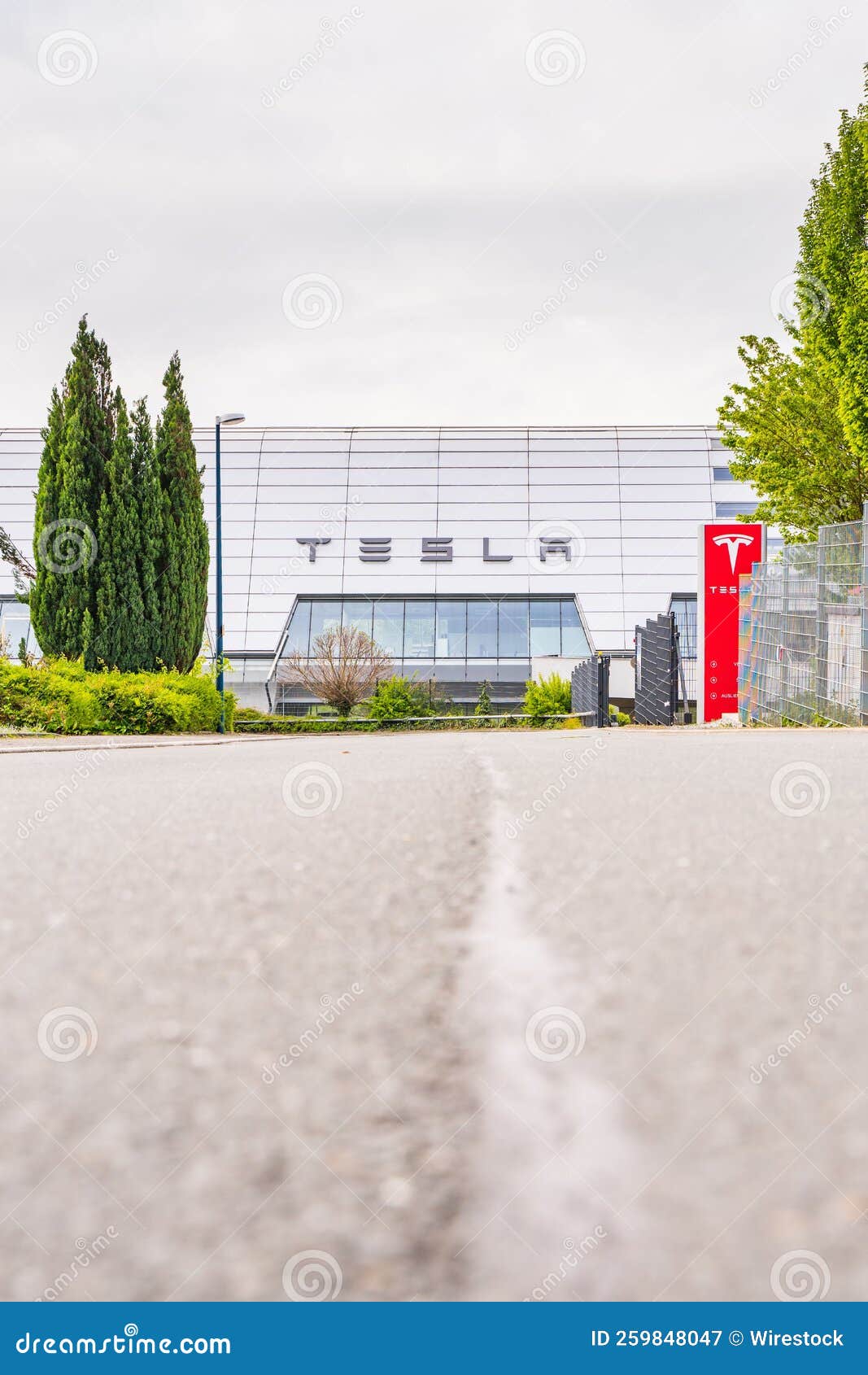 Tesla Service Center in Dortmund Editorial Photography - Image of ...