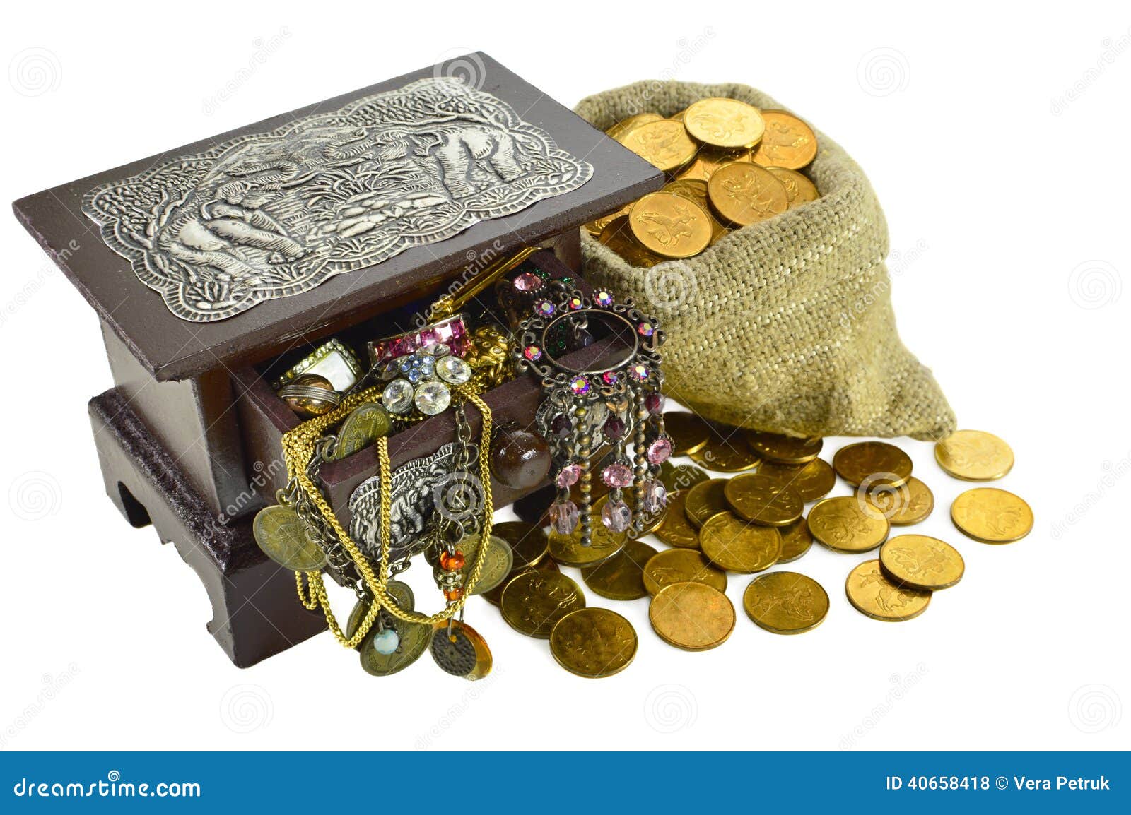 Tesoros del pirata foto de archivo. Imagen de llenado - 40658418