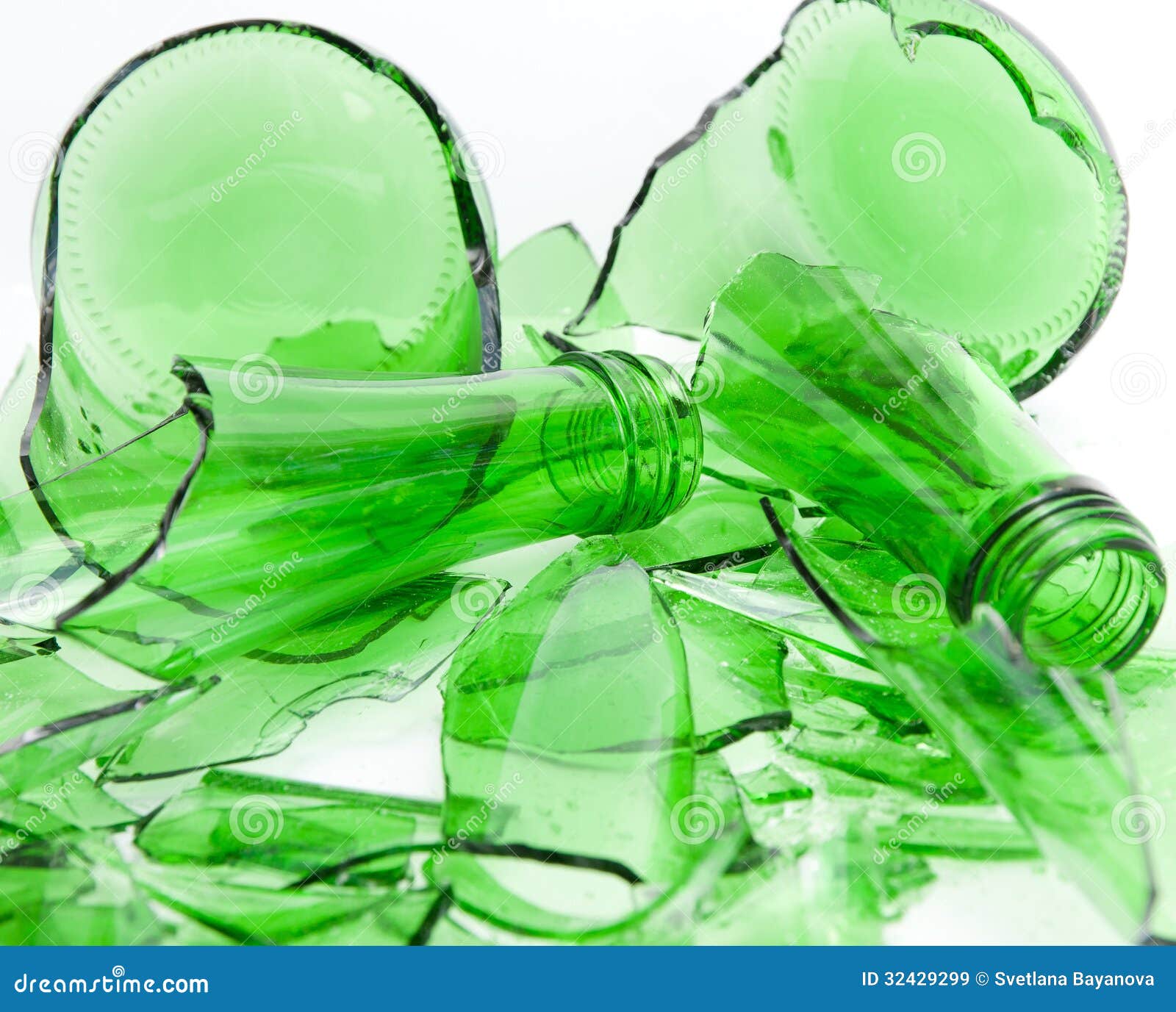 Tessons Des Bouteilles En Verre Image stock - Image du perte, écart ...