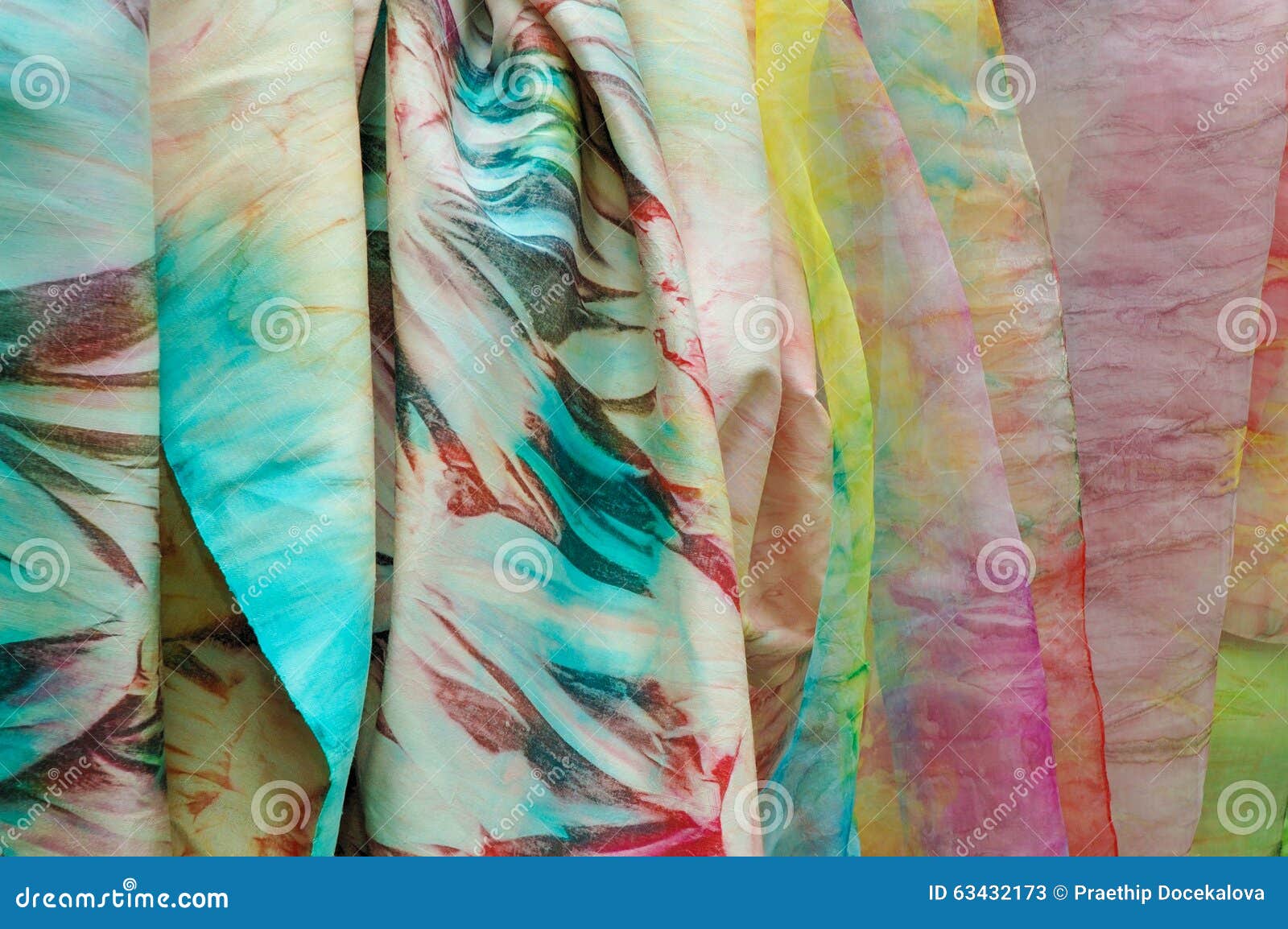 Tessuti di seta immagine stock. Immagine di pittura, seta - 63432173