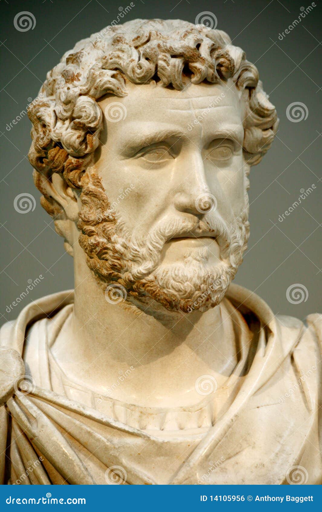 Testa Della Statua Dell'imperatore Romano Di Antoninus Pius Fotografia ...