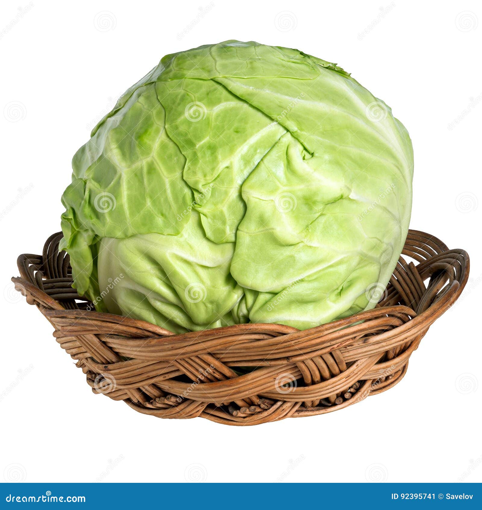 Testa Di Cavolo in Canestro Di Vimini Isolato Immagine Stock - Immagine ...
