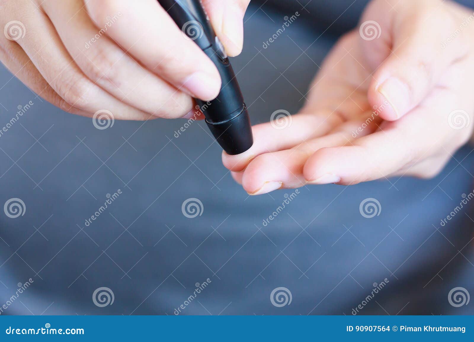 Teste a Glicemia Para O Diabetes Foto de Stock - Imagem de verificar ...