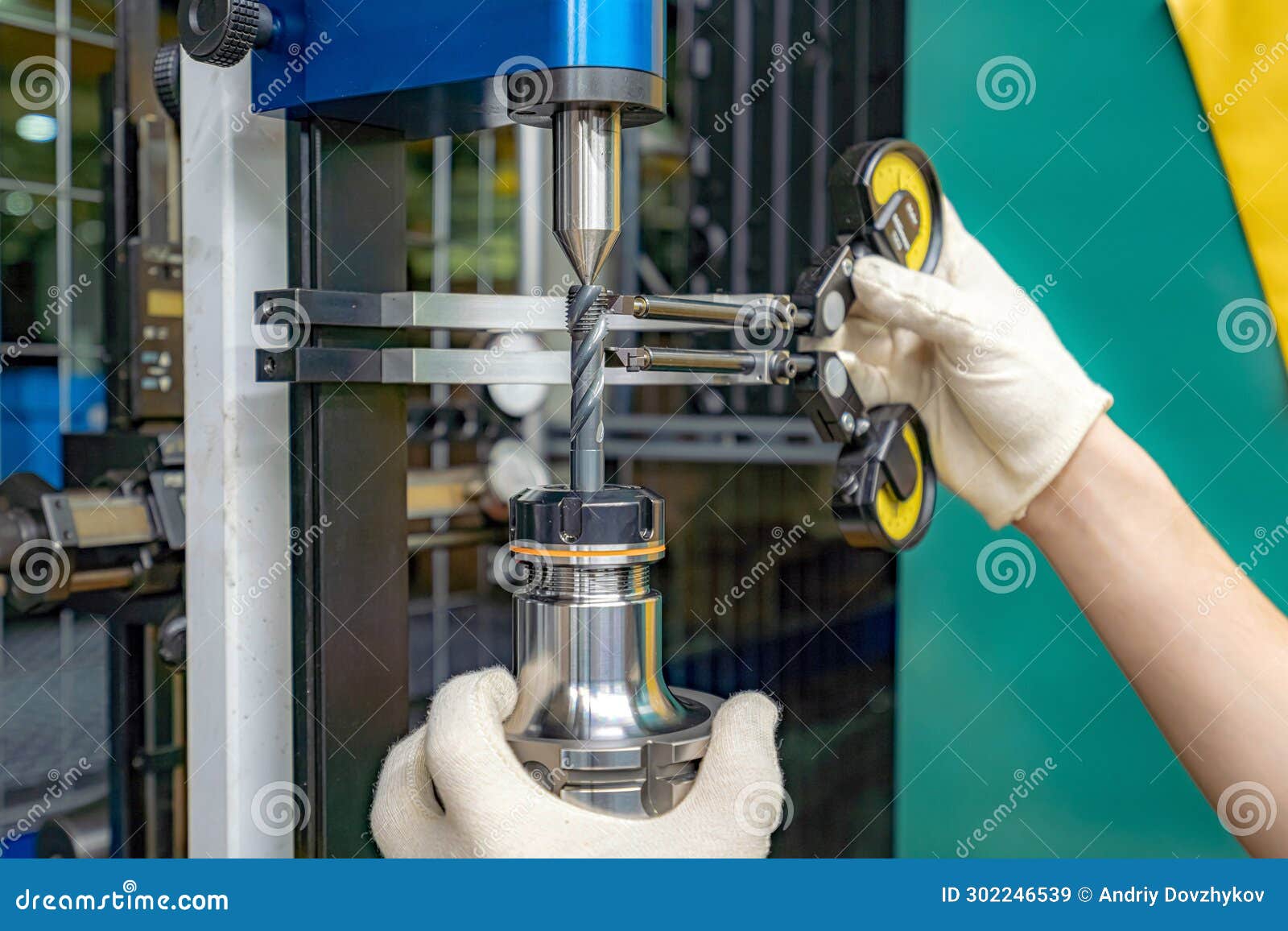 Testing and Checking Cutting Tools for Runout on a Stand in the Centers ...