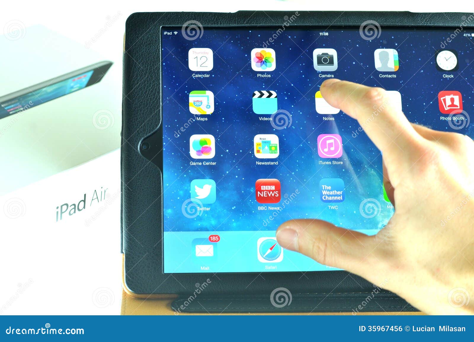 Testing the new iPad Air editorial photo. Image of boxing - 35967456