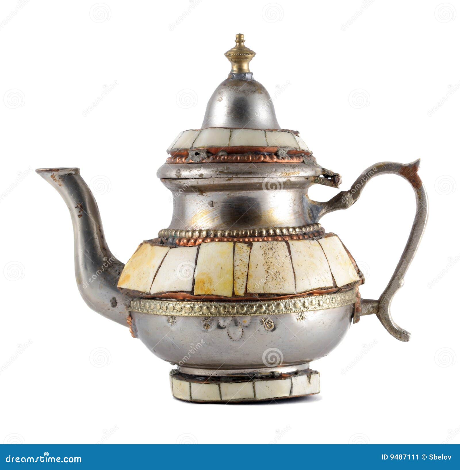 Tetera vieja imagen de archivo. Imagen de inoxidable, crisol - 9487111