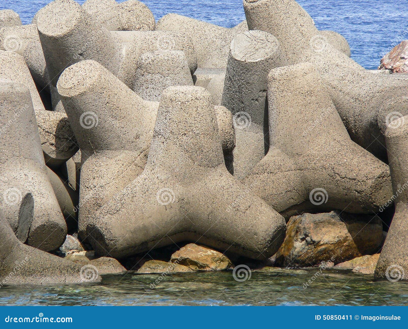 Tetrapods stock afbeelding. Image of statisch, zeehaven - 50850411