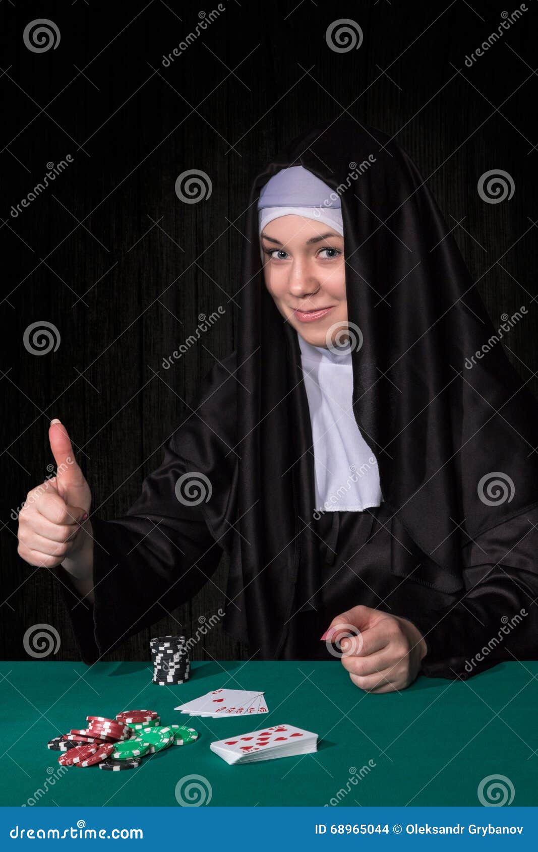 Tevreden Die Non in Pook Wordt Gewonnen Stock Foto - Image of ...