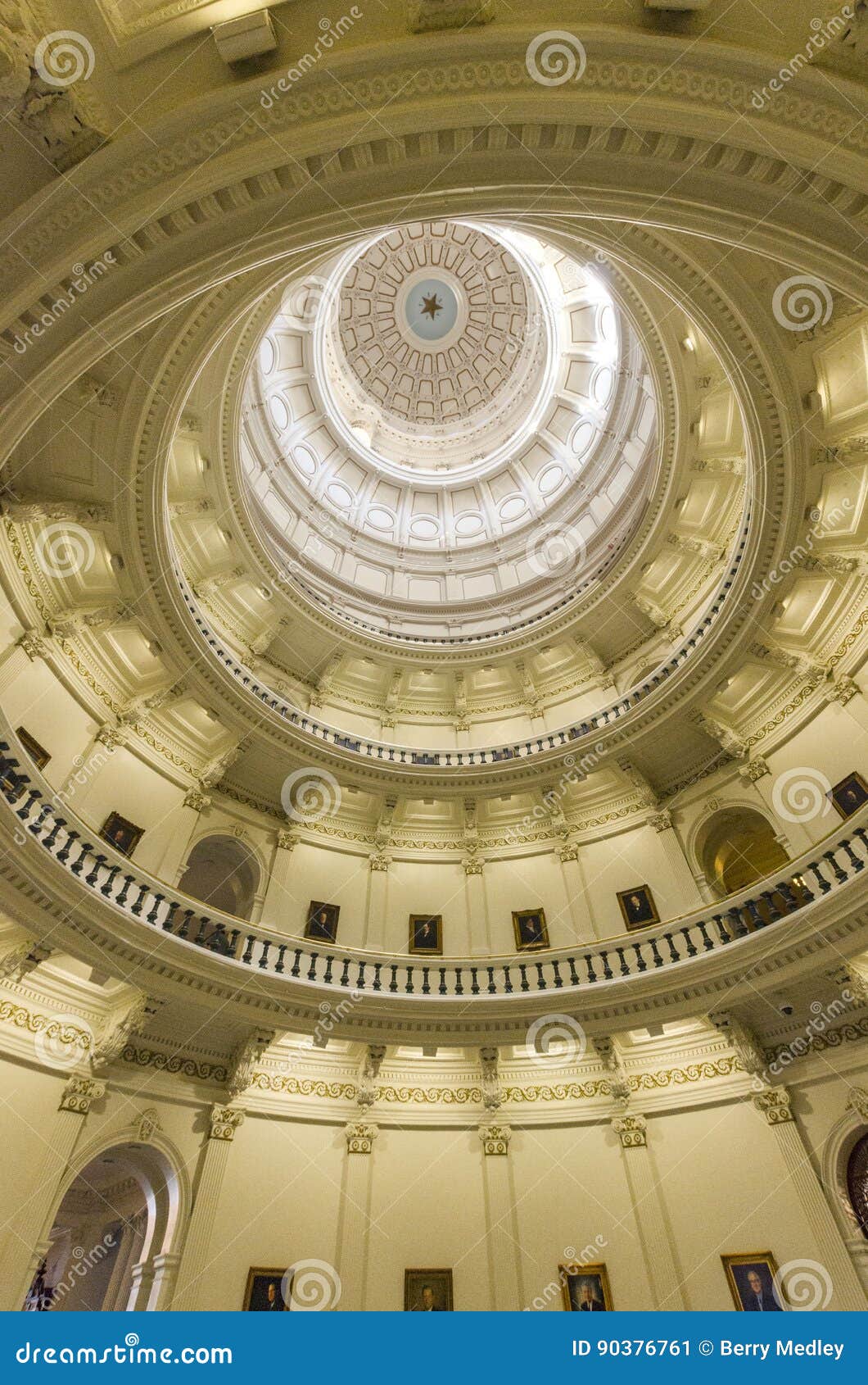 Texas Rotunda editorial photo. Image of building, state - 90376761
