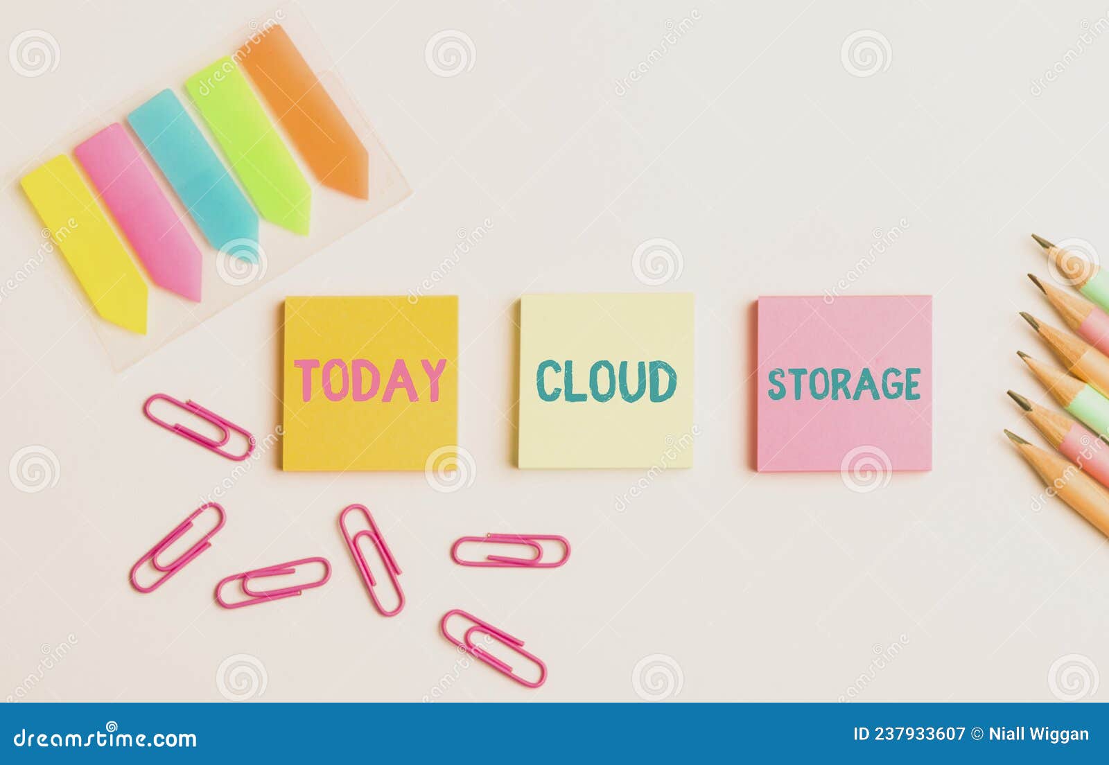 Text Showing Inspiration Cloud Storage. Word for Computing Connect ...