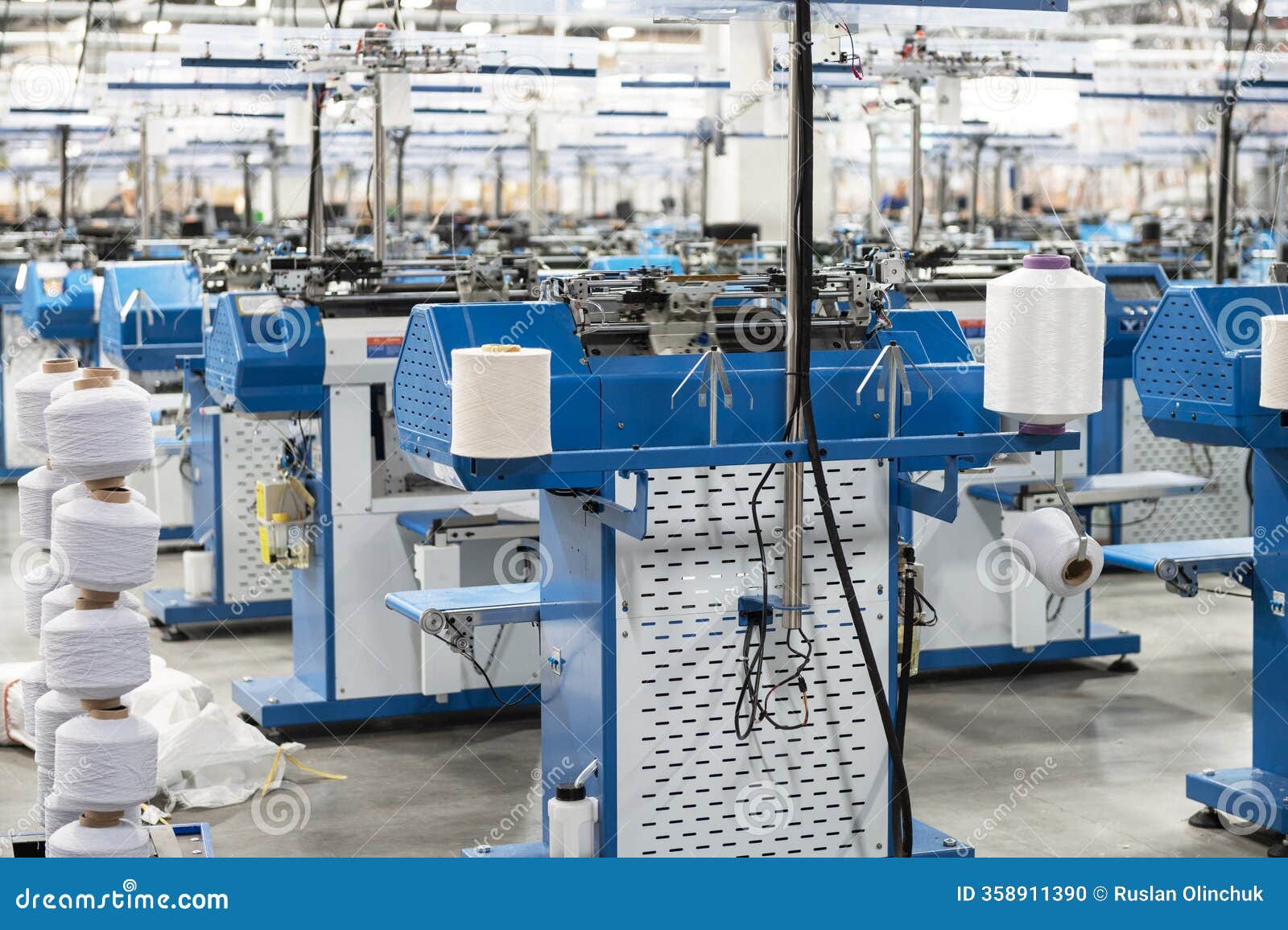 Textile Manufacturing Machines in Modern Factory Stock Photo - Image of ...