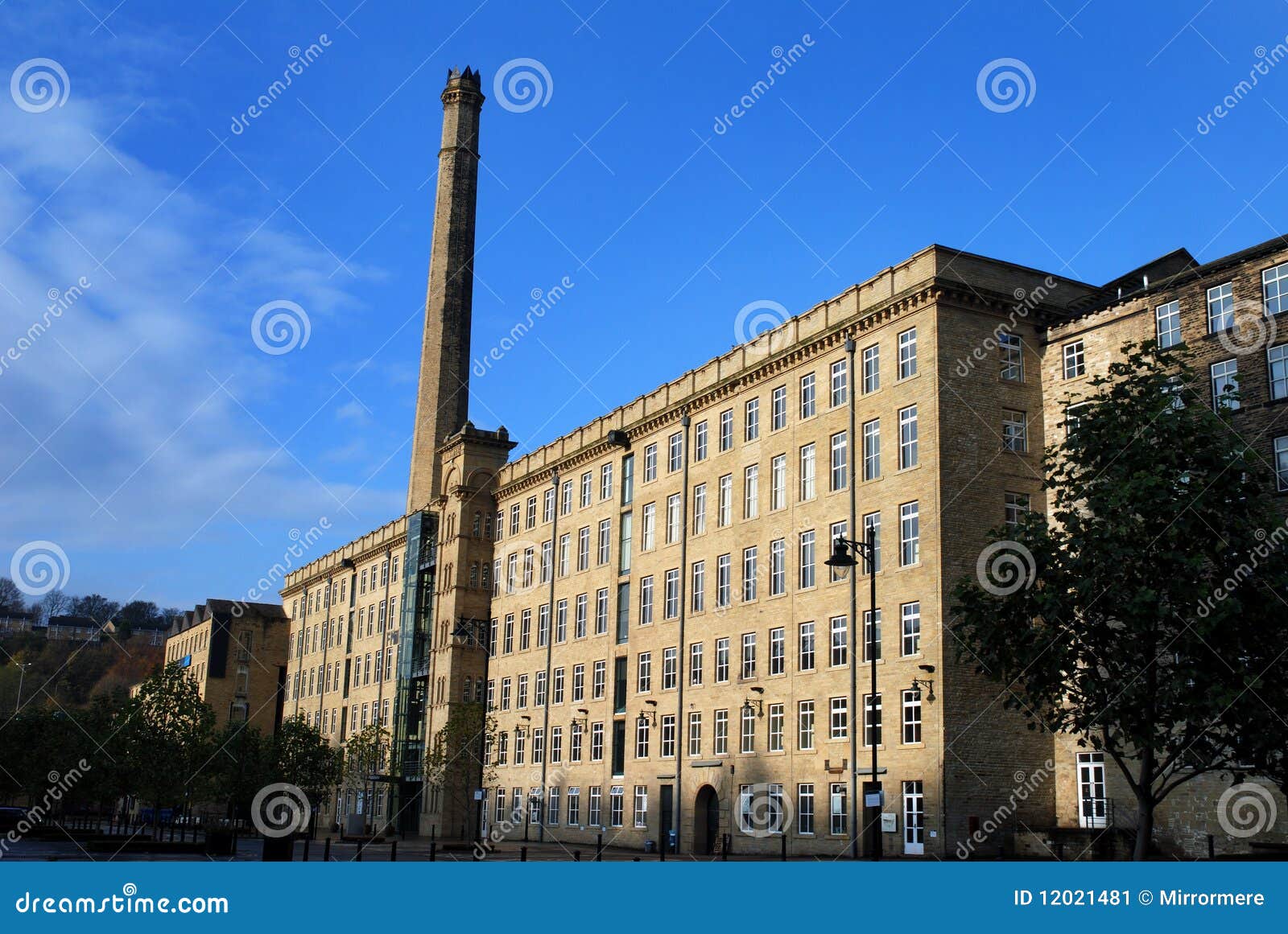 Textile mill with chimney stock image. Image of england - 12021481